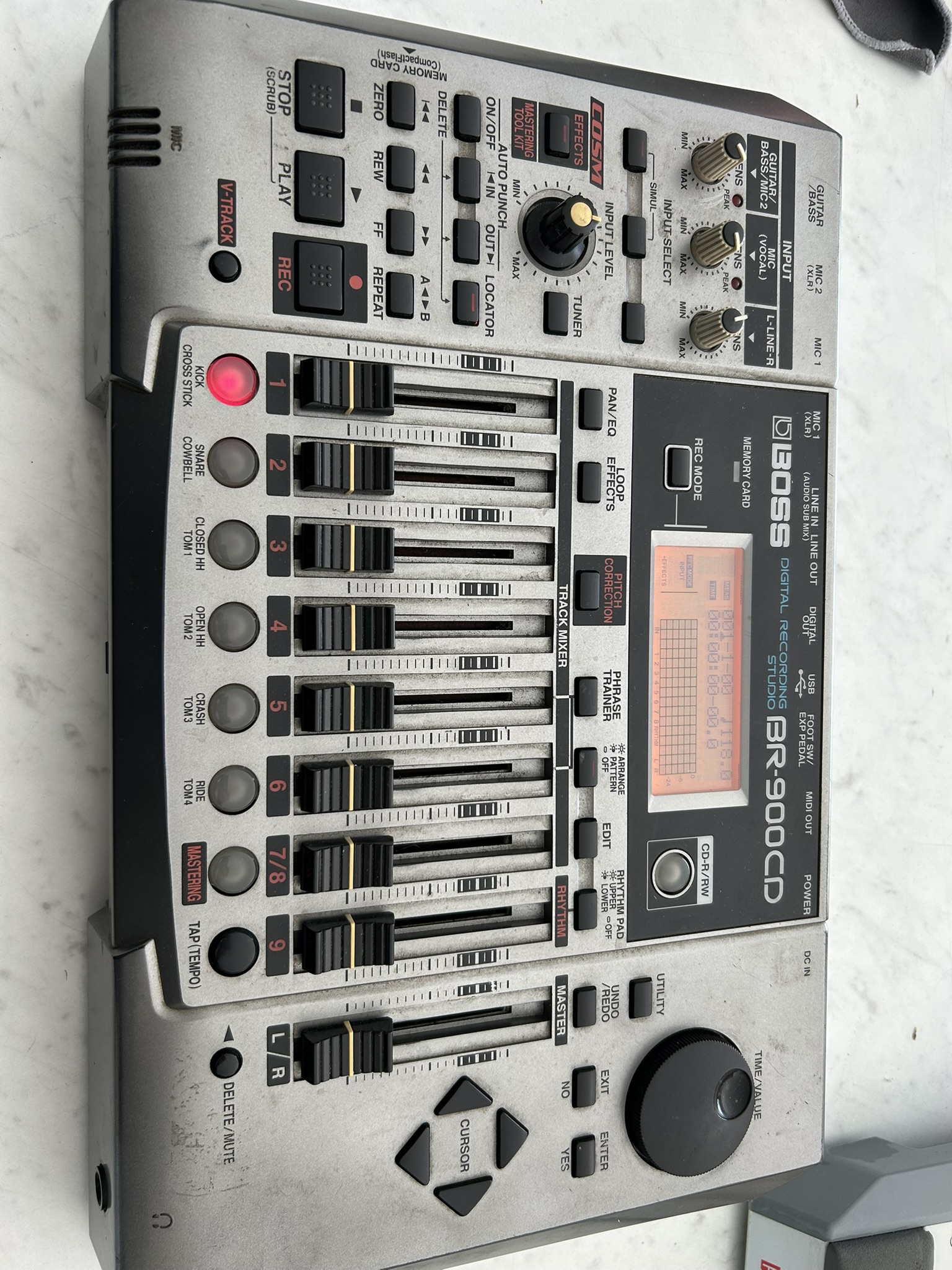 boss br900Cd pour pièces ou reparation (Nord-Pas-de-Calais) - Audiofanzine