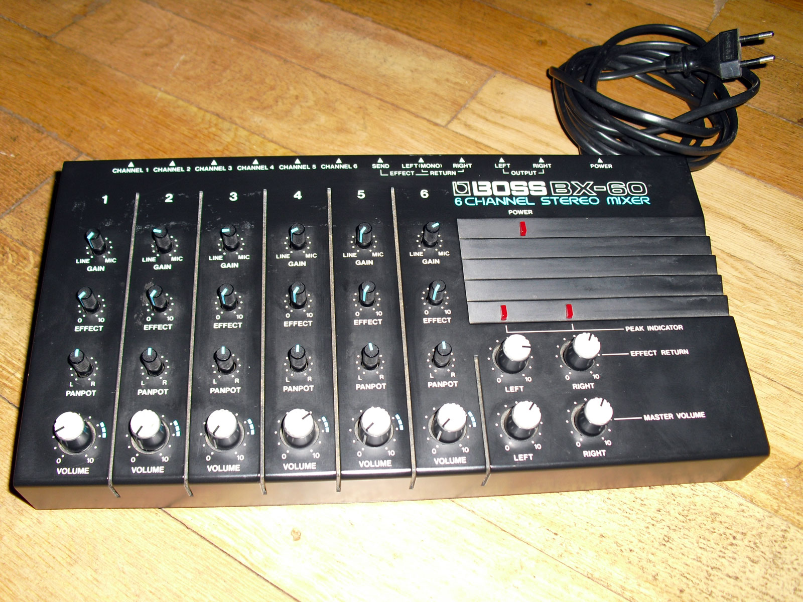 BX-60 6 Channel Stereo Mixer Boss - Audiofanzine