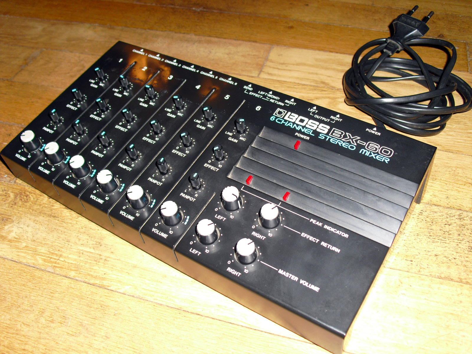 BX-60 6 Channel Stereo Mixer Boss - Audiofanzine