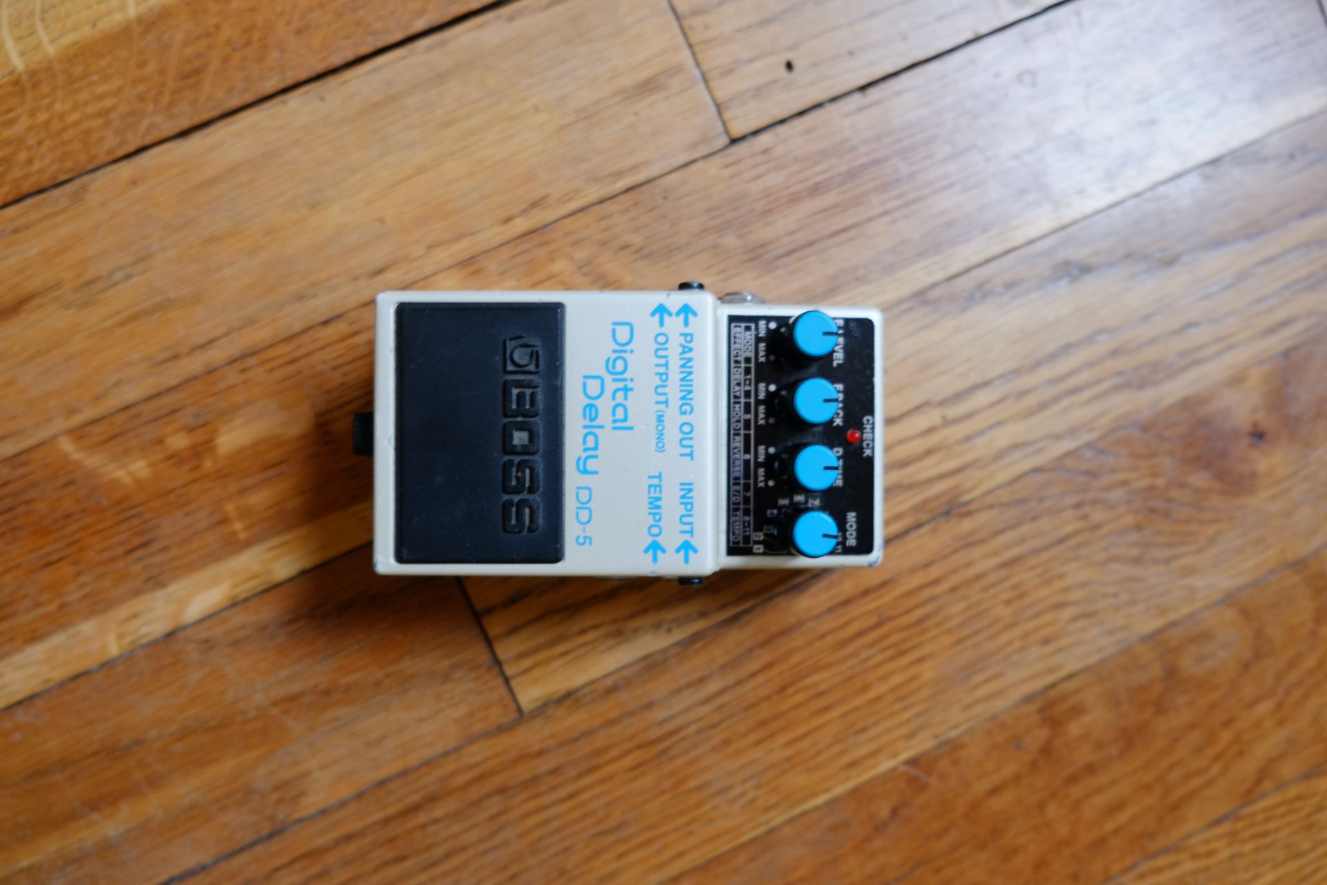 DD-5 DIGITAL DELAY - Boss DD-5 Digital Delay - Audiofanzine