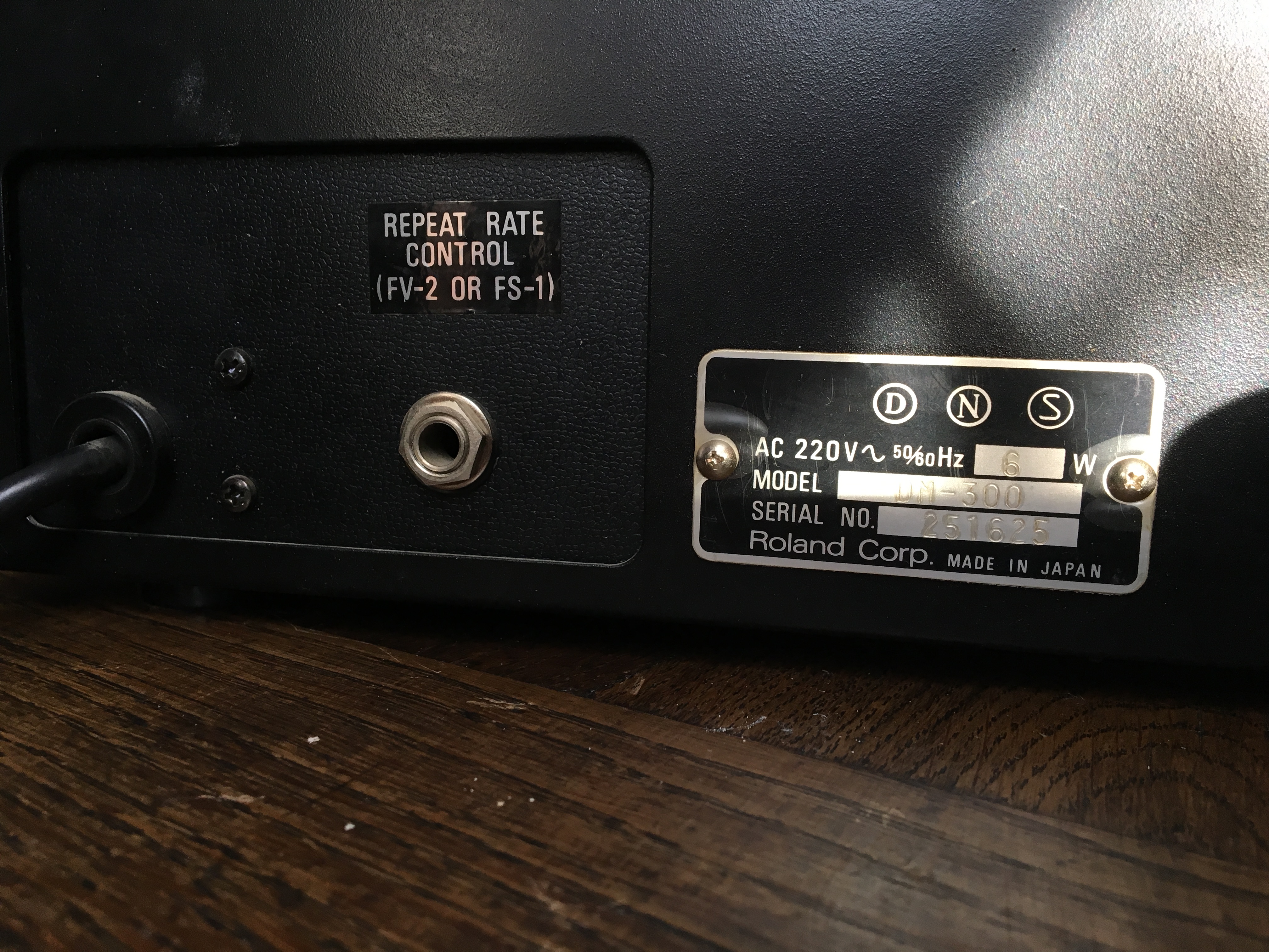 DM-300 Delay Machine - Boss DM-300 Delay Machine - Audiofanzine