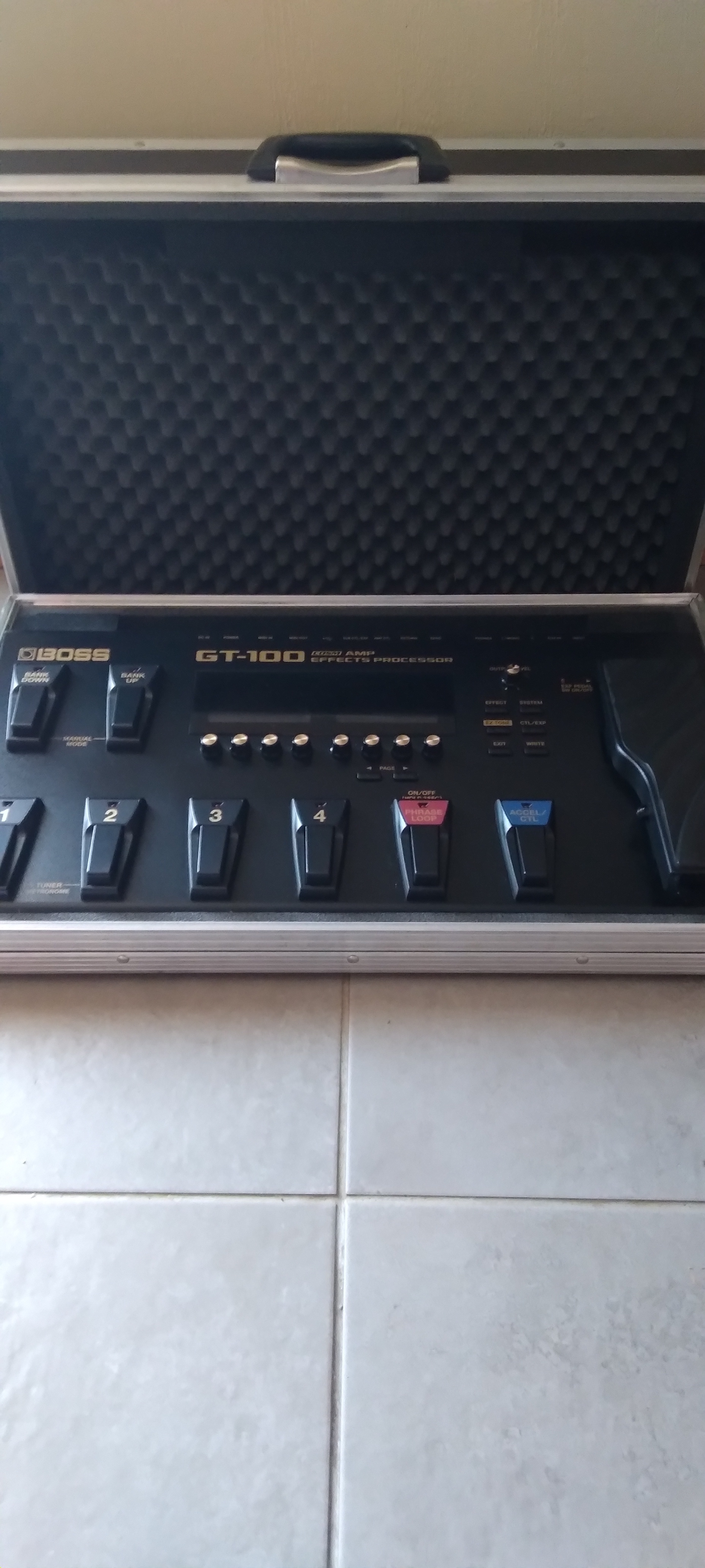 GT-100 - Boss GT-100 - Audiofanzine