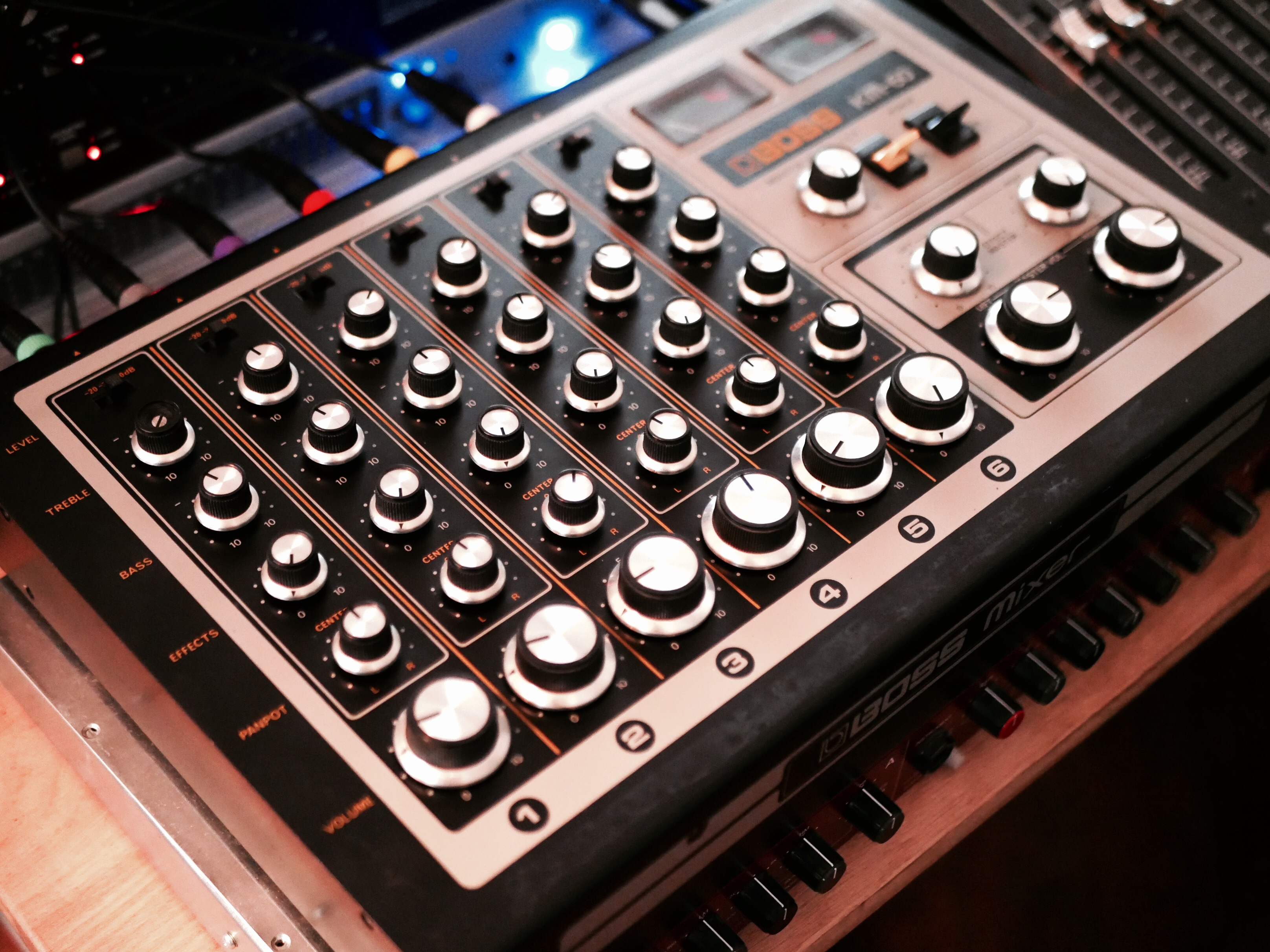 KM-60 MIXER - Boss KM-60 Mixer - Audiofanzine