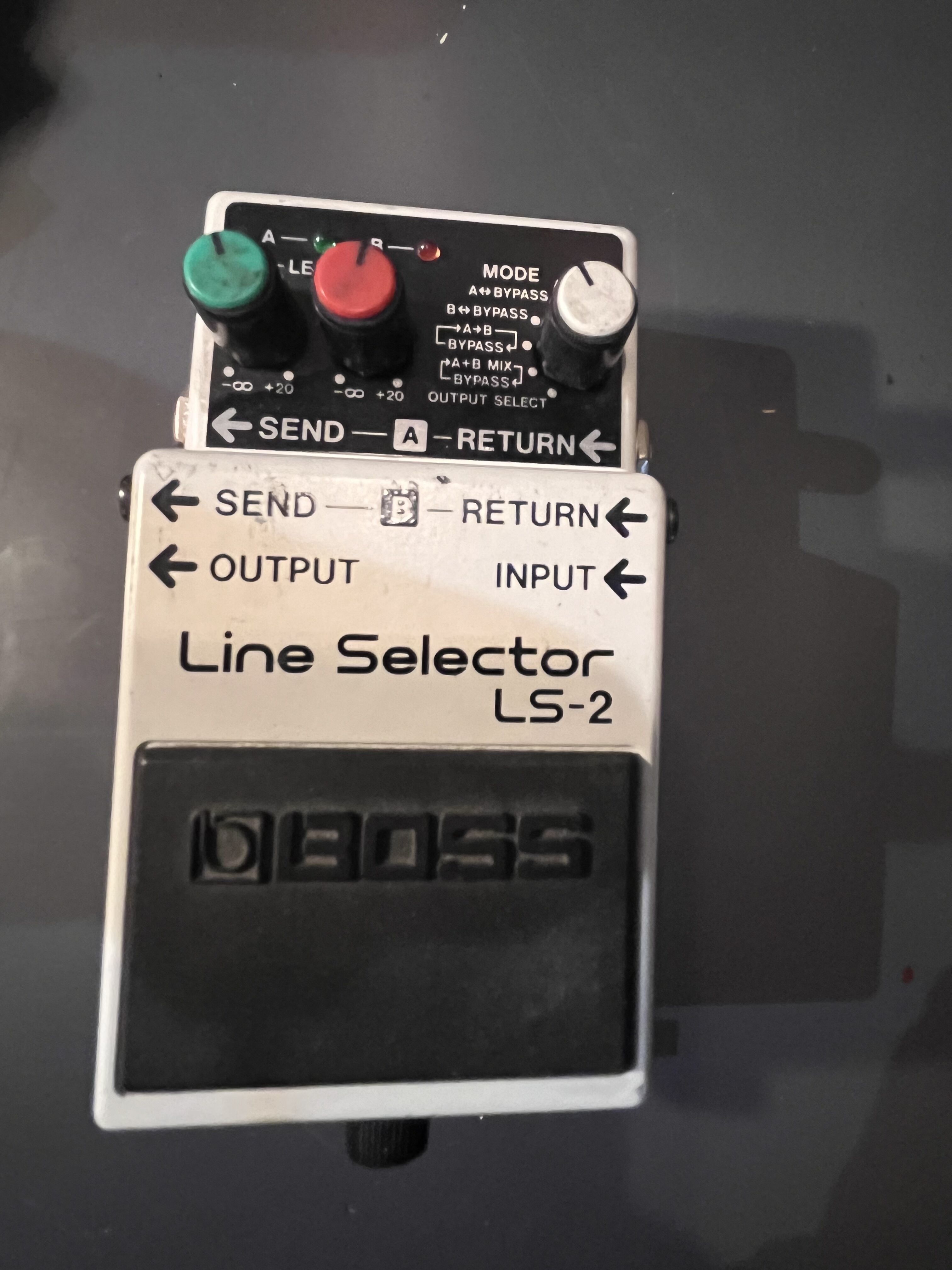 LS-2 Line Selector - Boss LS-2 Line Selector - Audiofanzine