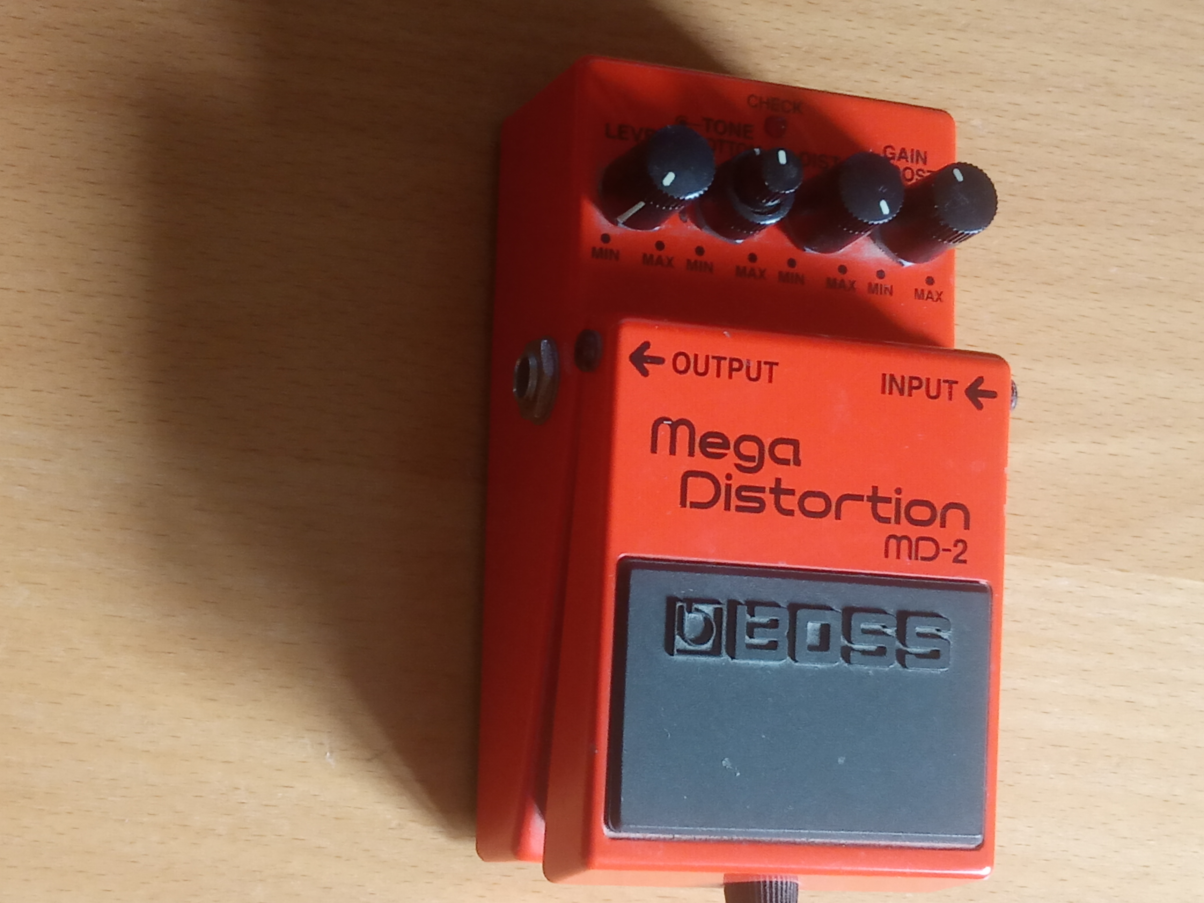 MD-2 Mega distortion - Boss MD-2 Mega distortion - Audiofanzine