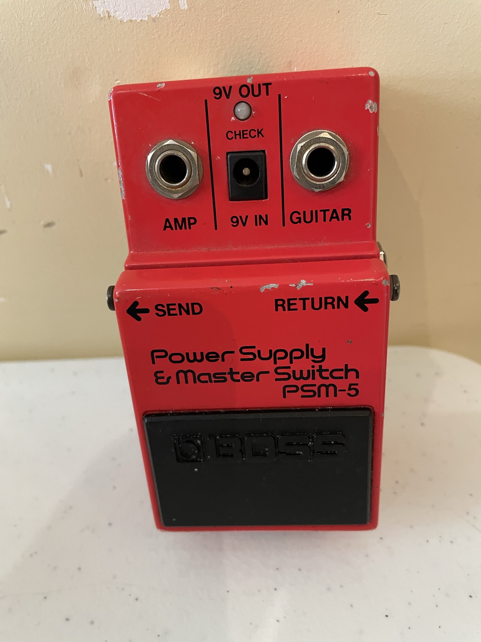 PSM-5 Power Supply & Master Switch Boss - Audiofanzine