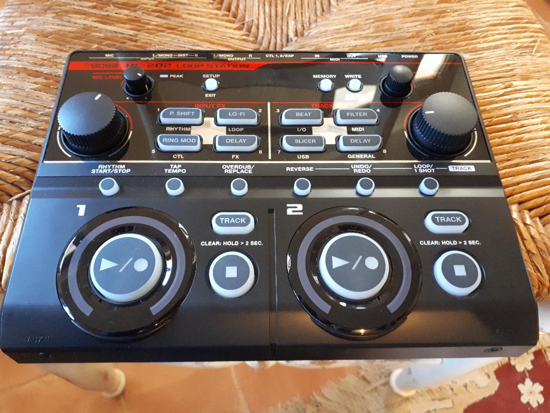 RC-202 Loop Station - Boss RC-202 Loop Station - Audiofanzine