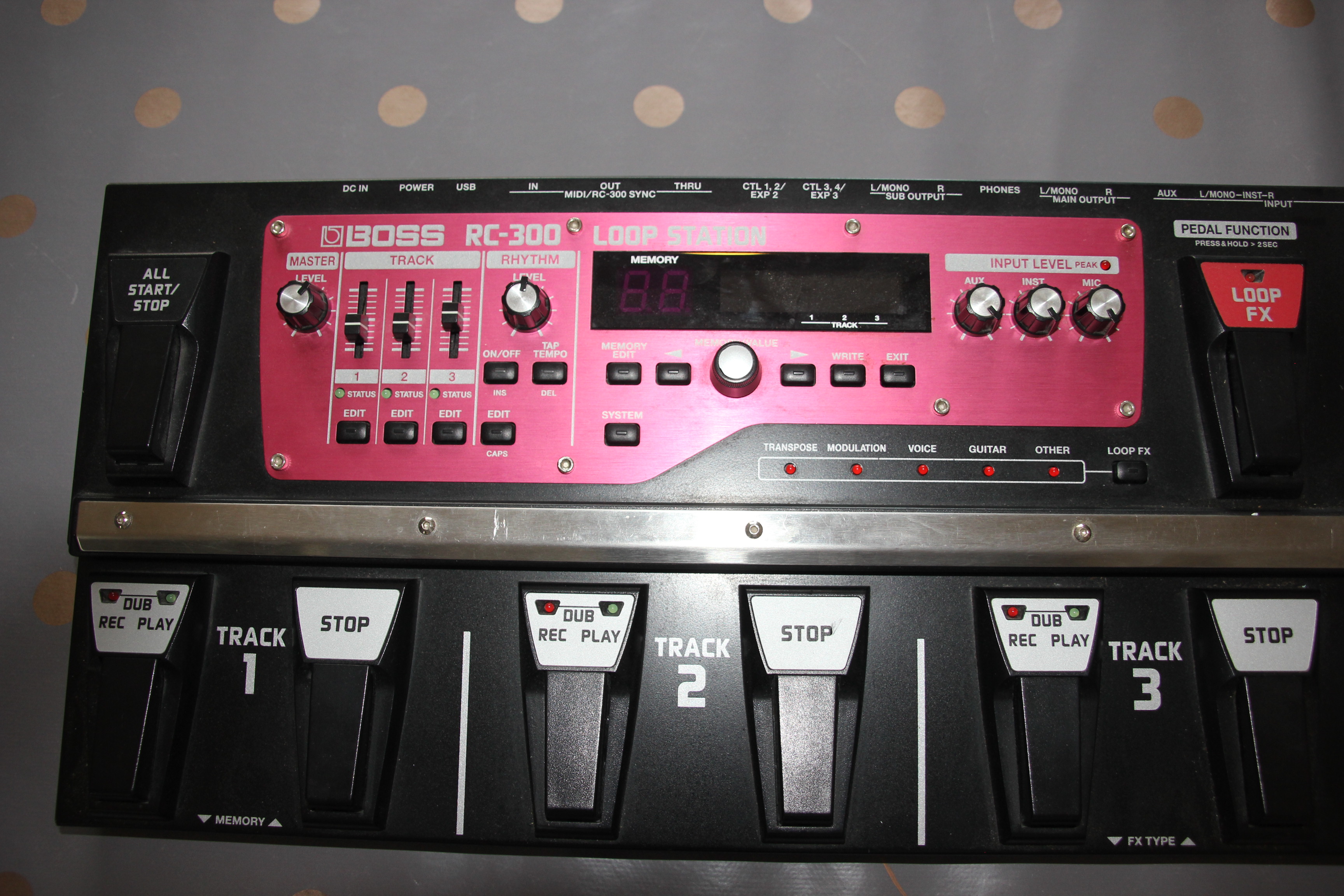 RC-300 Loop Station - Boss RC-300 Loop Station - Audiofanzine