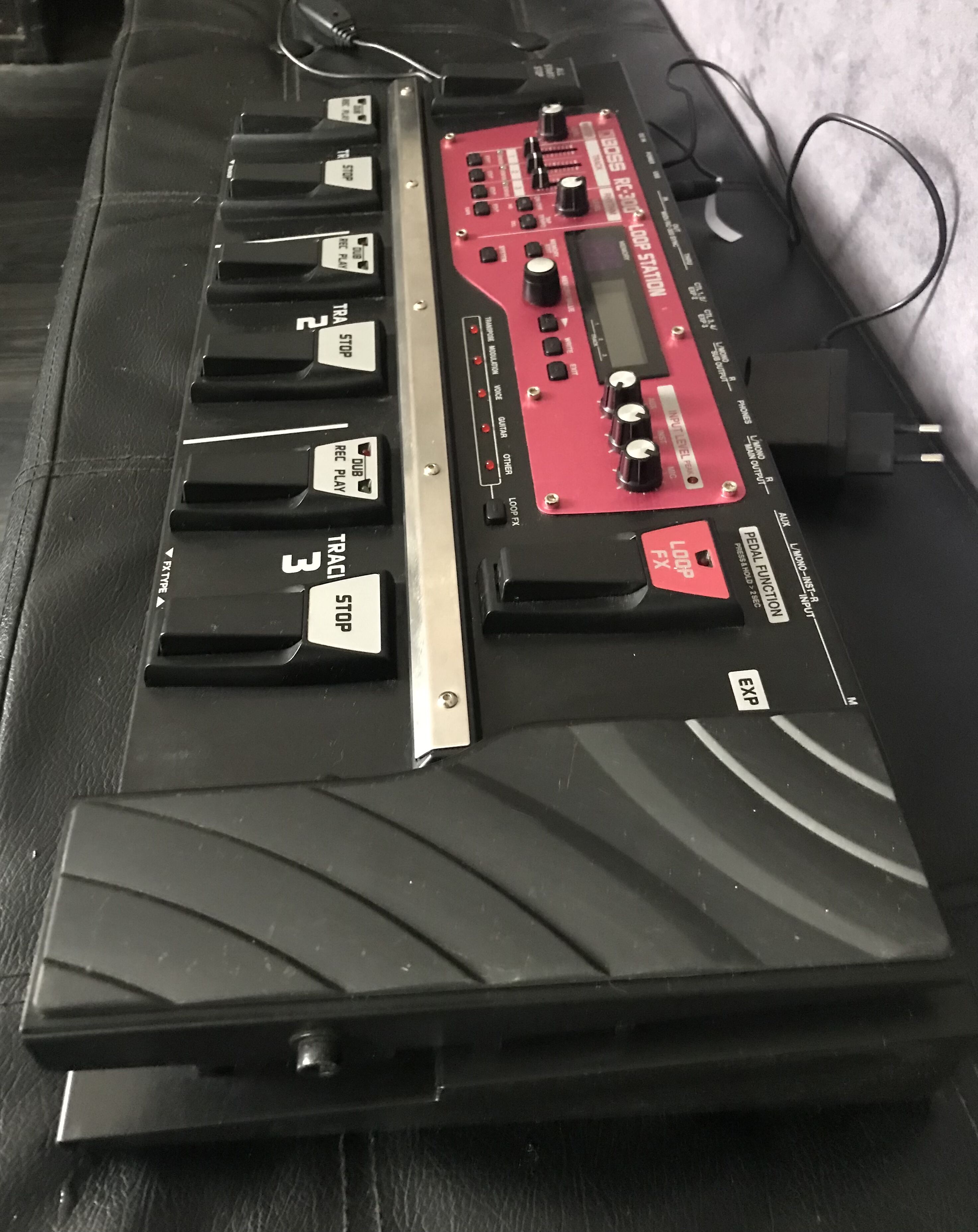 RC-300 Loop Station - Boss RC-300 Loop Station - Audiofanzine