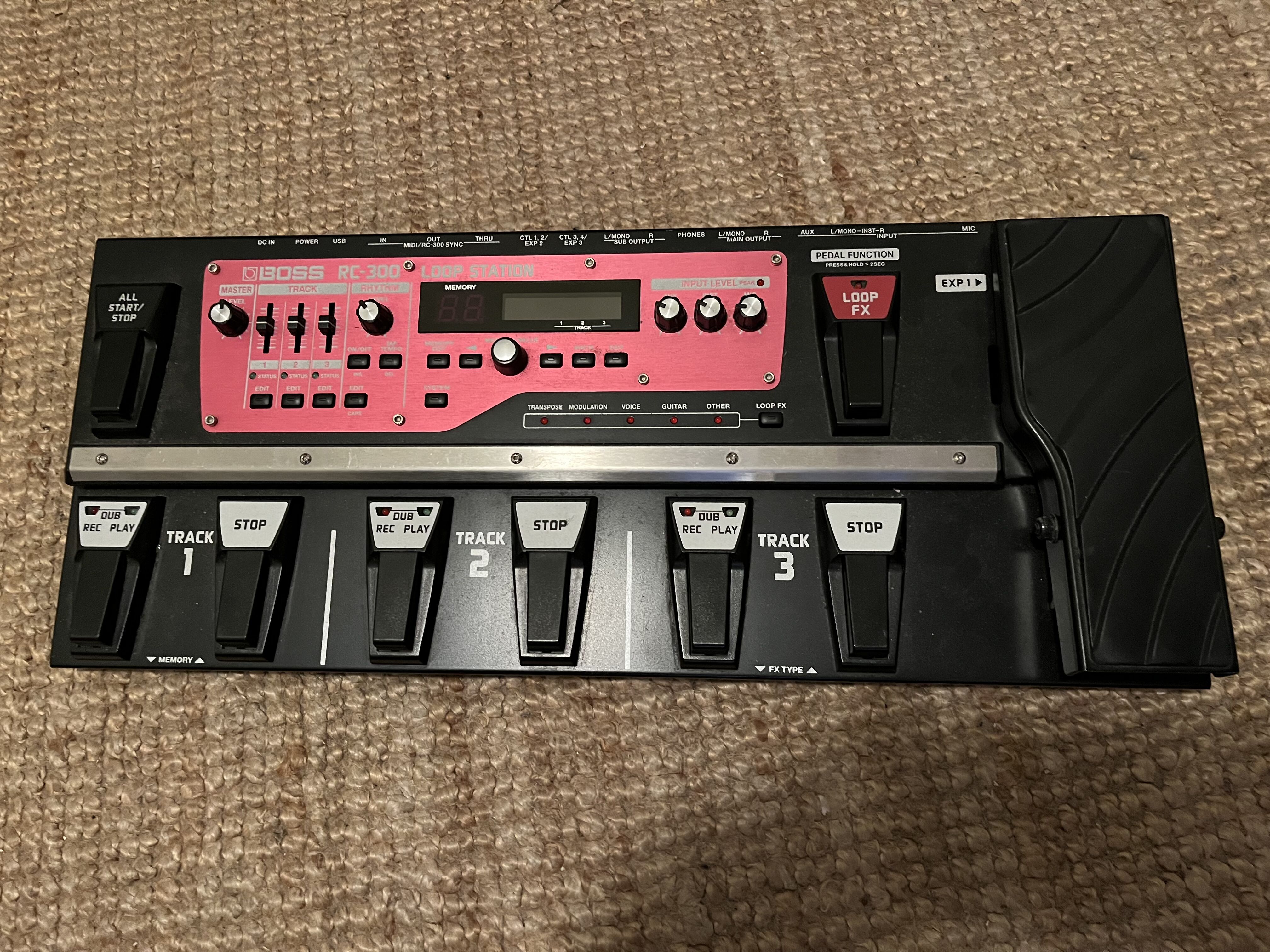 RC-300 Loop Station - Boss RC-300 Loop Station - Audiofanzine