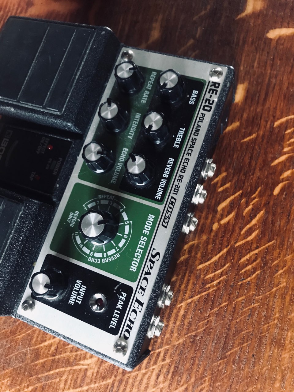 RE-20 Space Echo - Boss RE-20 Space Echo - Audiofanzine