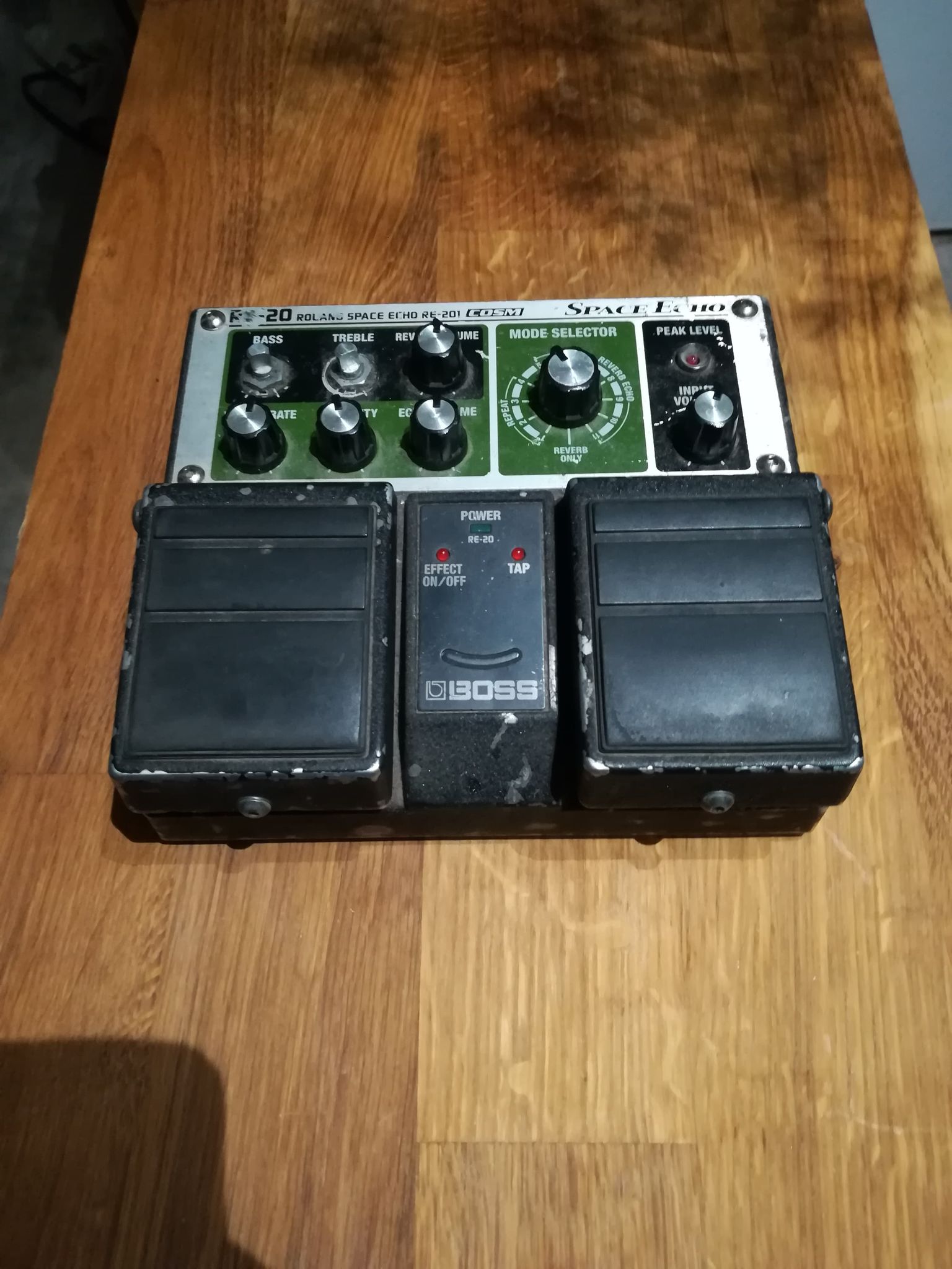 RE-20 Space Echo - Boss RE-20 Space Echo - Audiofanzine