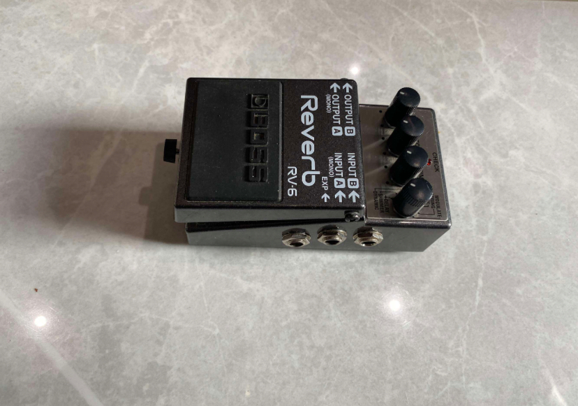 RV-6 Reverb - Boss RV-6 Reverb - Audiofanzine