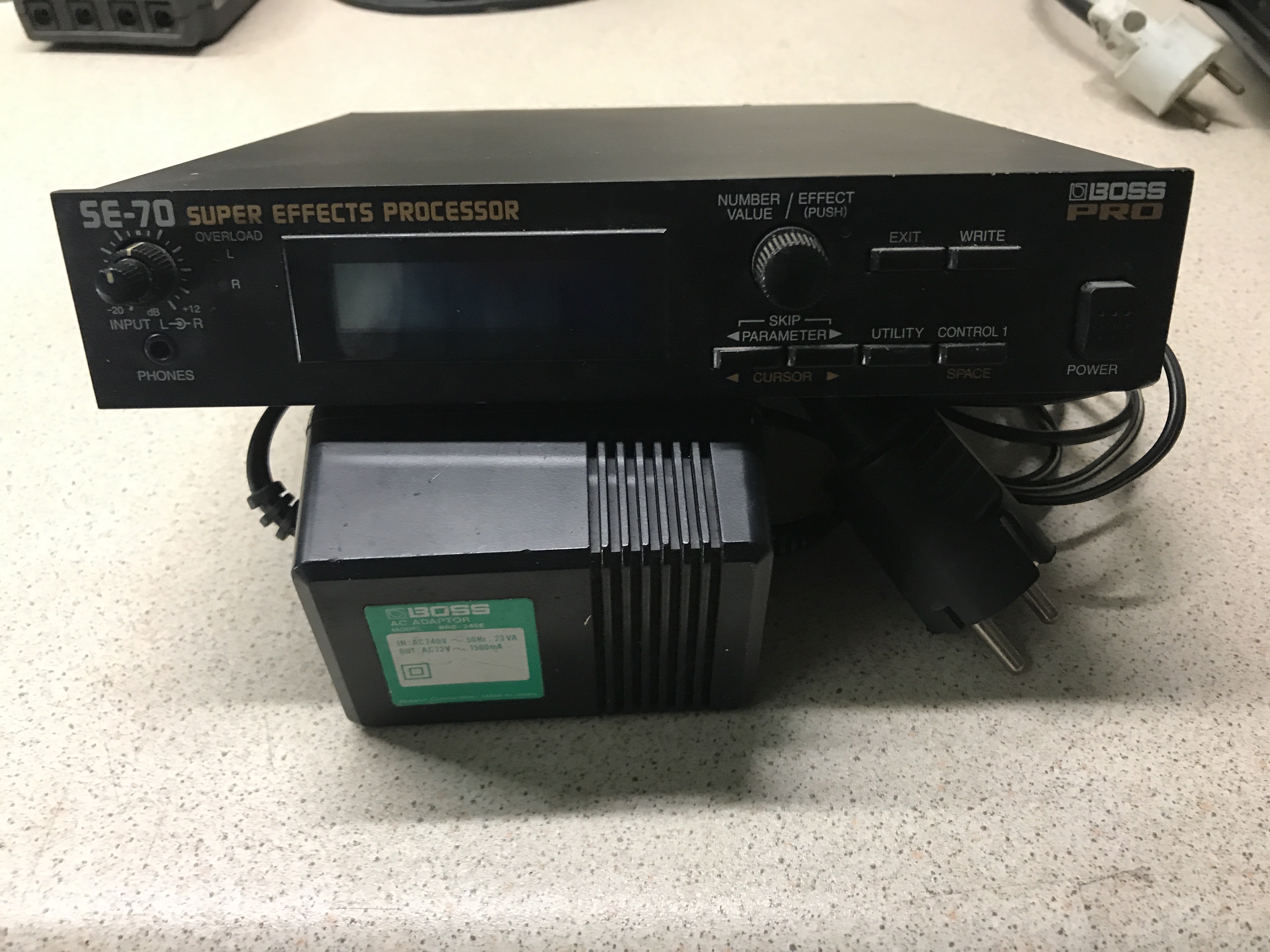 SE-70 Super Effects Processor Boss - Audiofanzine