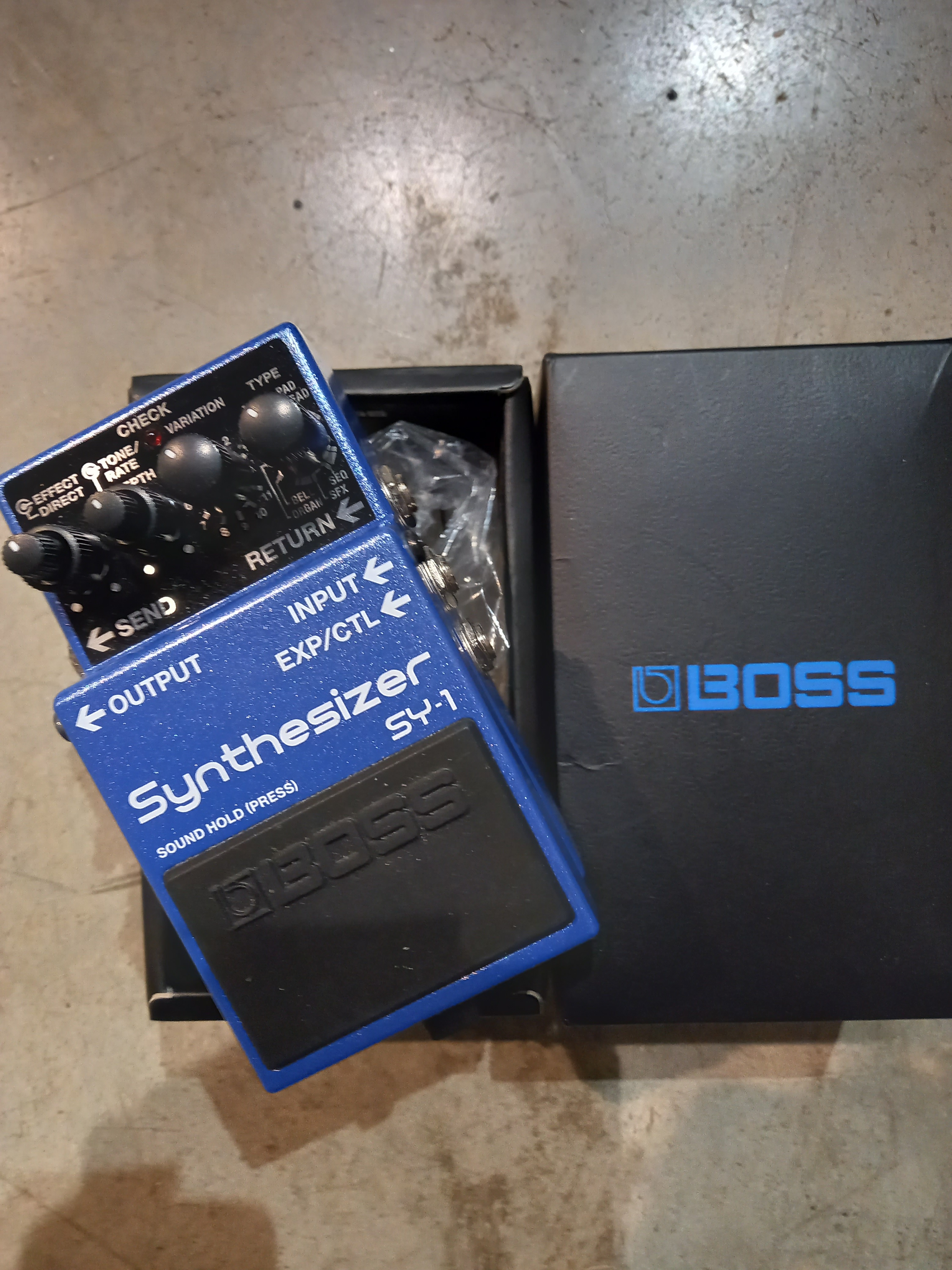 SY-1 Synthesizer - Boss SY-1 Synthesizer - Audiofanzine