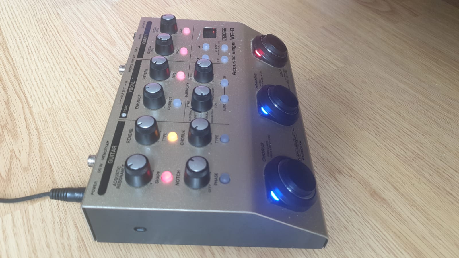 VE-8 Acoustic Singer - Boss VE-8 Acoustic Singer - Audiofanzine