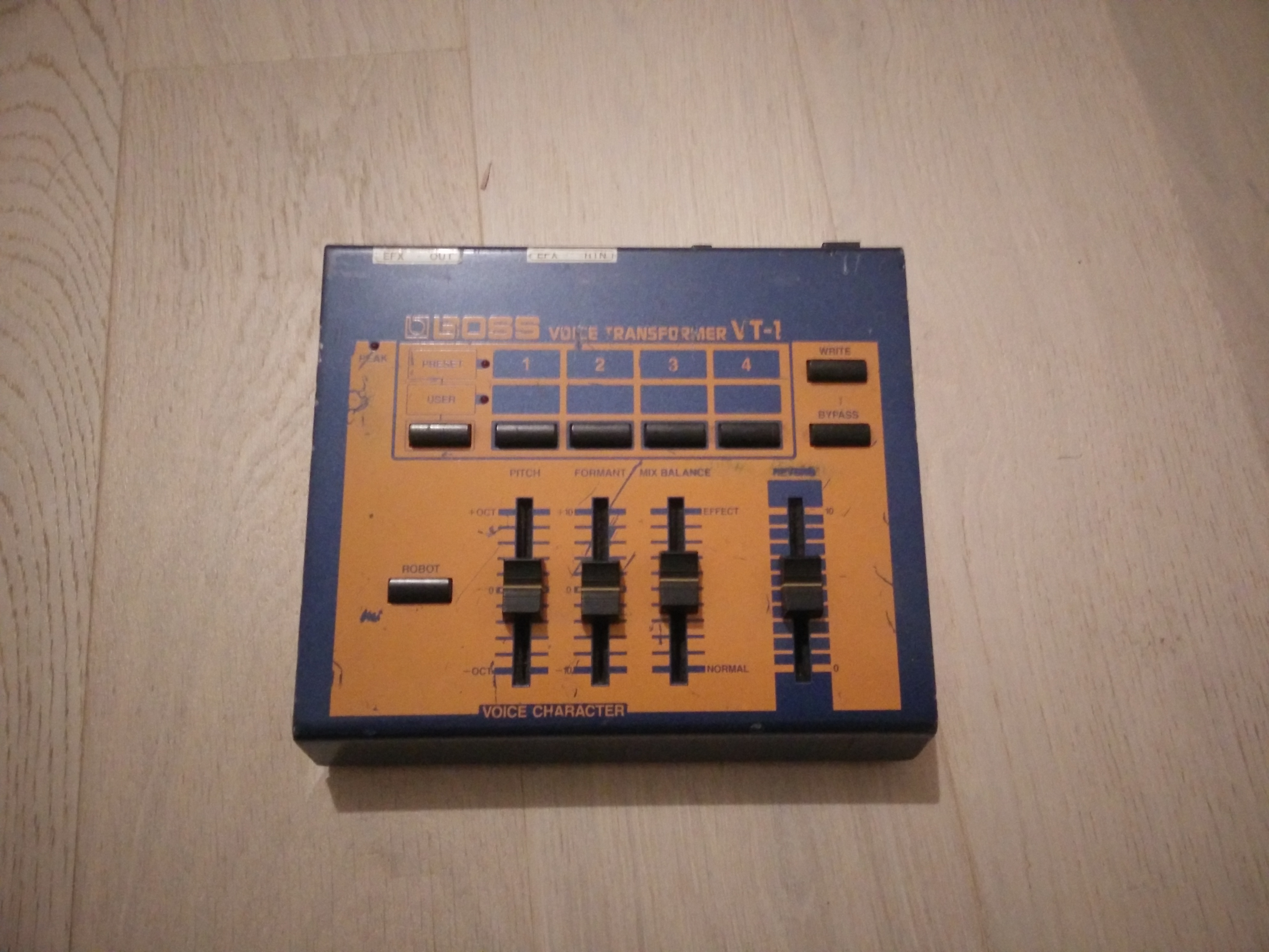 VT-1 Voice Transformer - Boss VT-1 Voice Transformer - Audiofanzine