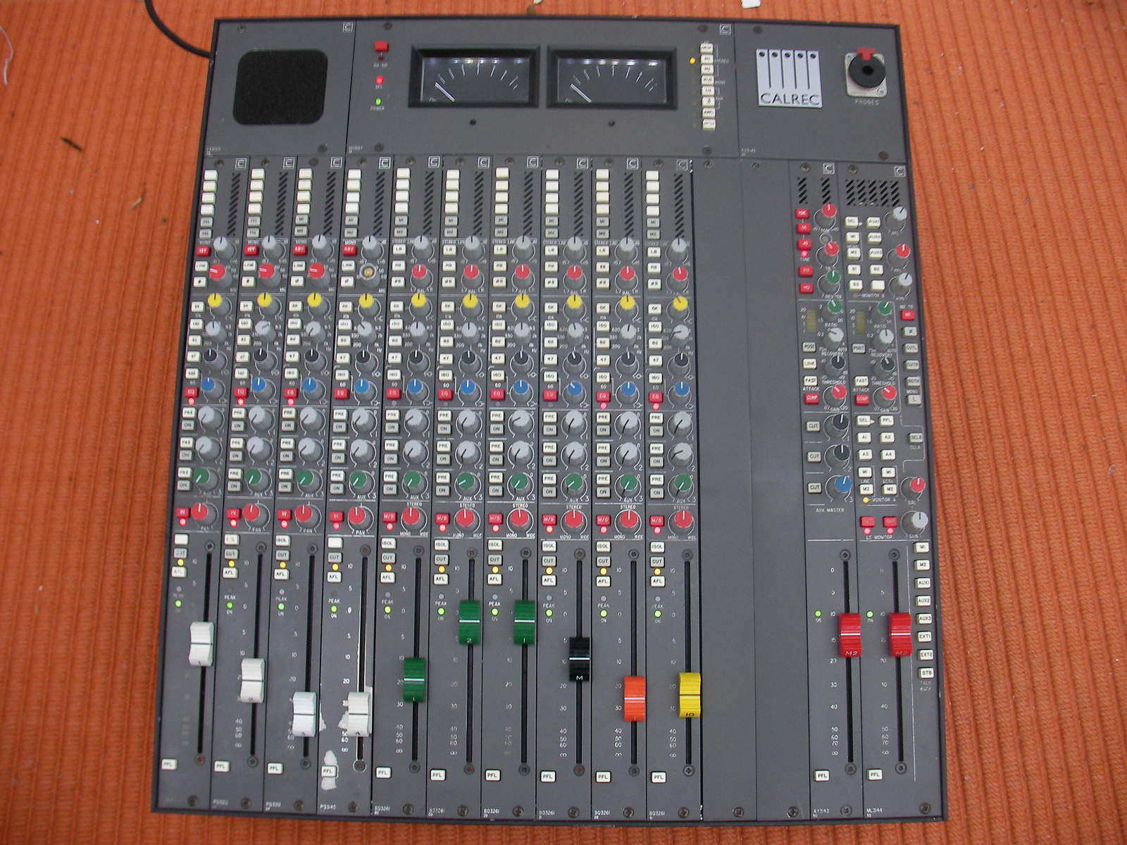 MINIMIXER MK2 18/2/2 - Calrec Minimixer MK2 18/2/2 - Audiofanzine