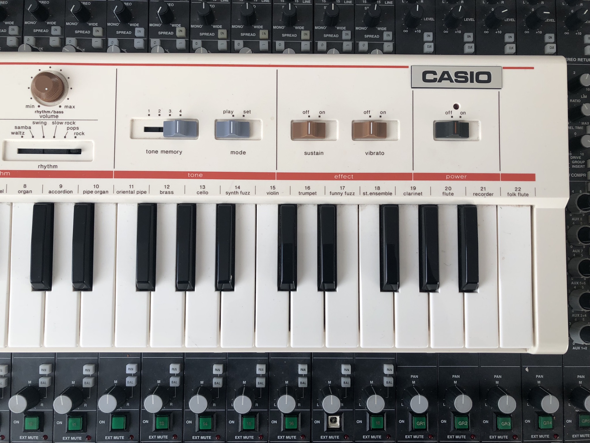 Casiotone MT-40 - Casio Casiotone MT-40 - Audiofanzine
