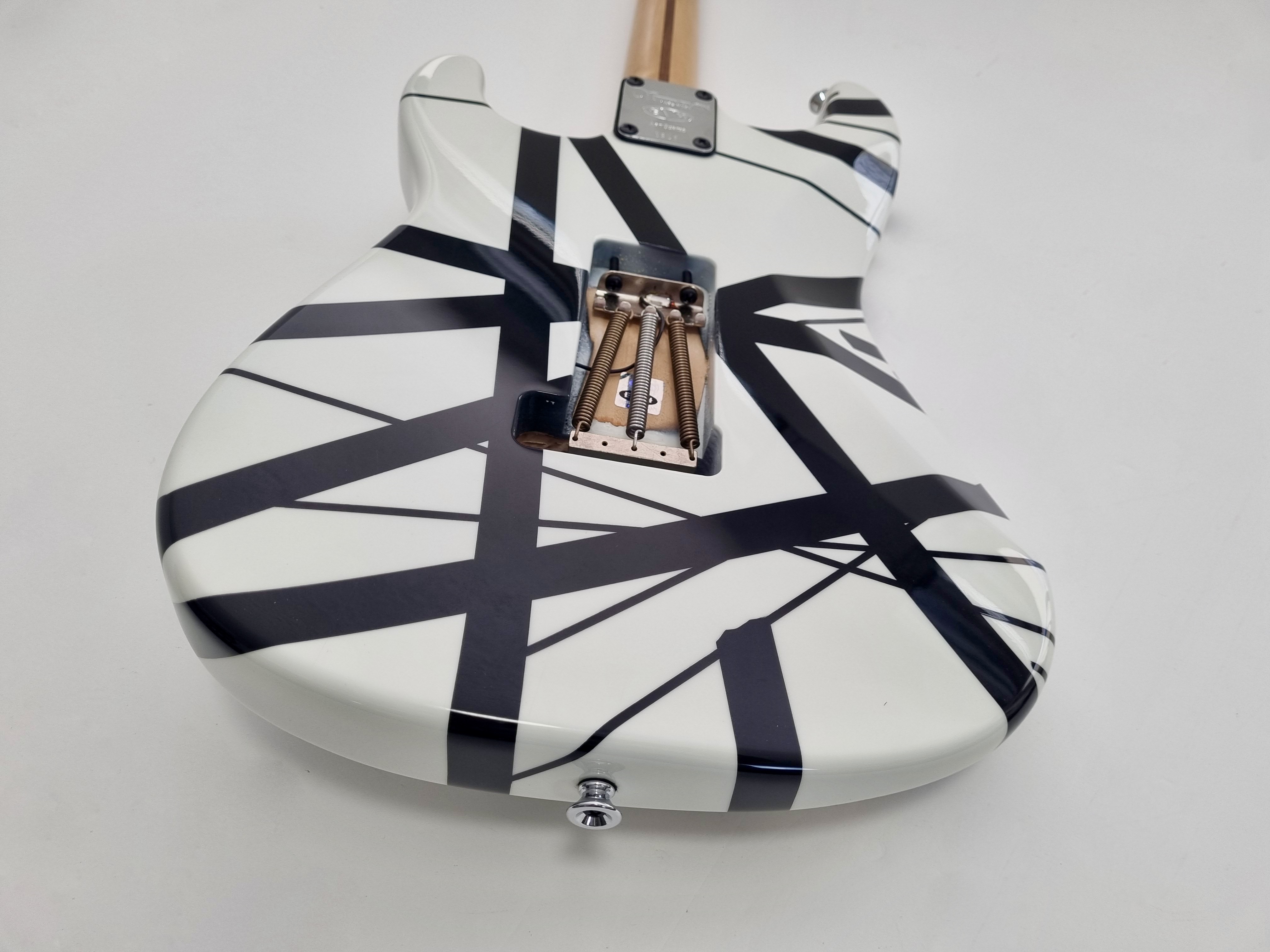 EVH Art Series - Charvel EVH Art Series - Audiofanzine