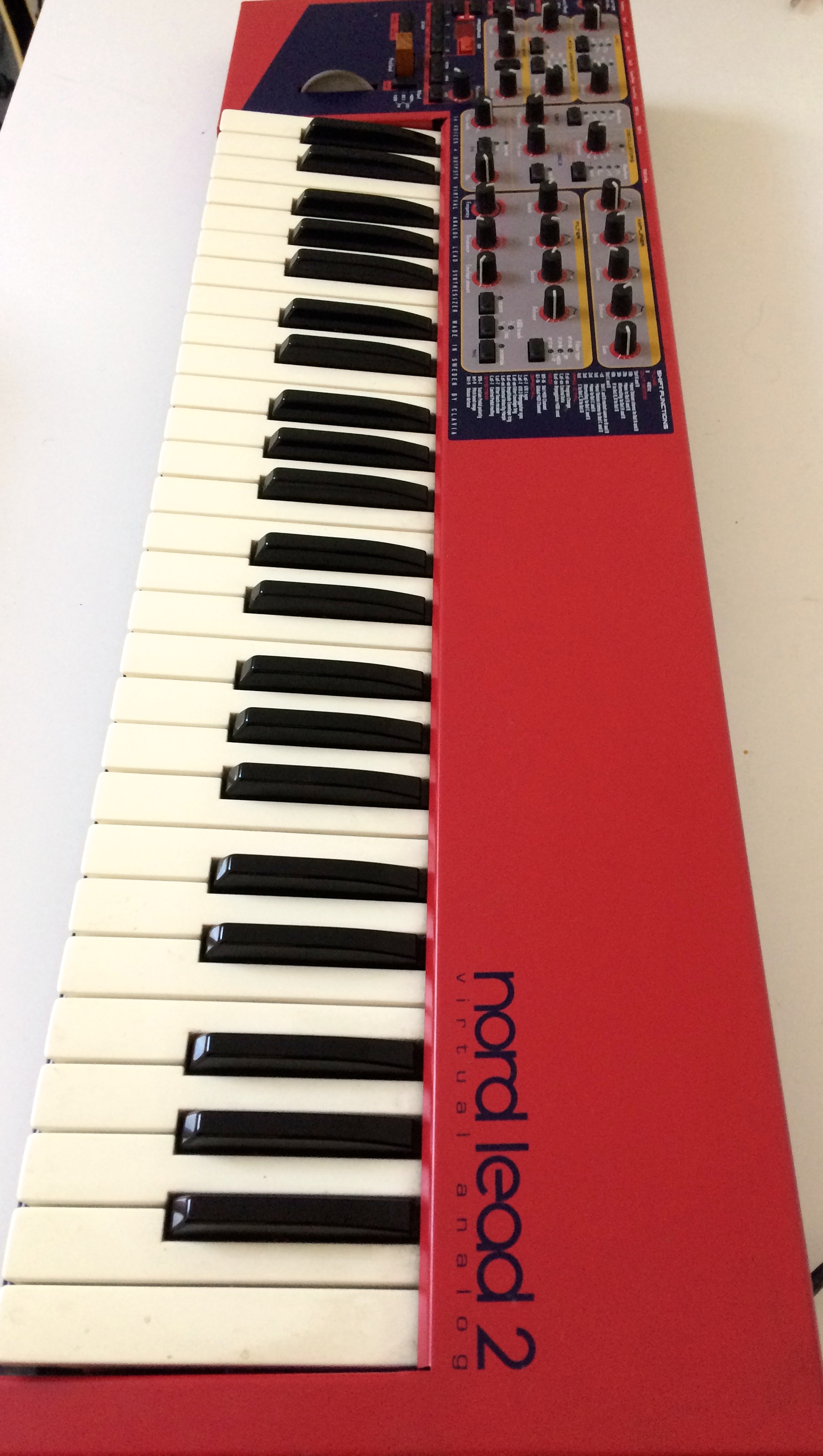 Clavia Nord Lead 2 image (#1758915) - Audiofanzine