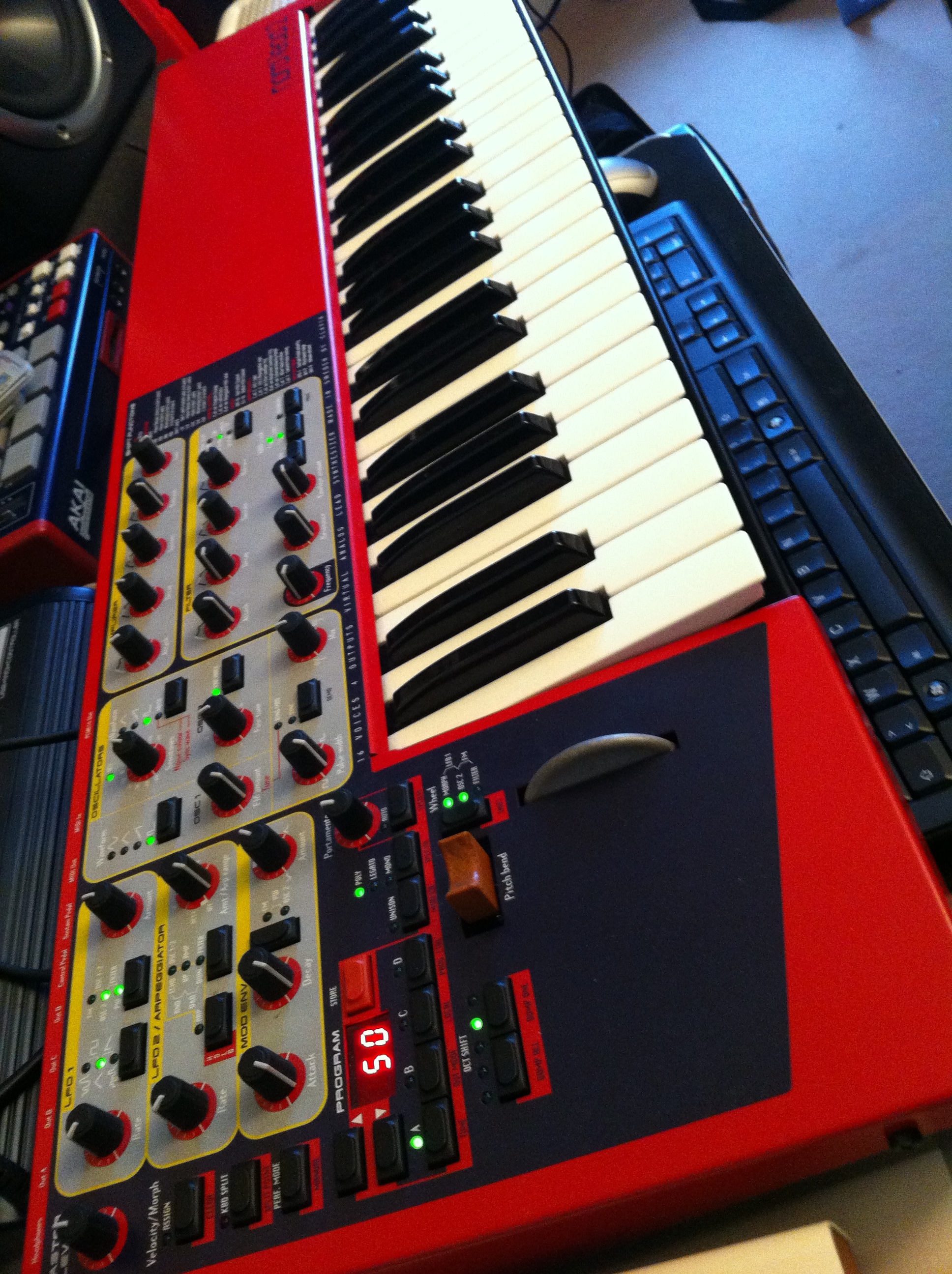 NORD LEAD 2 - Clavia Nord Lead 2 - Audiofanzine