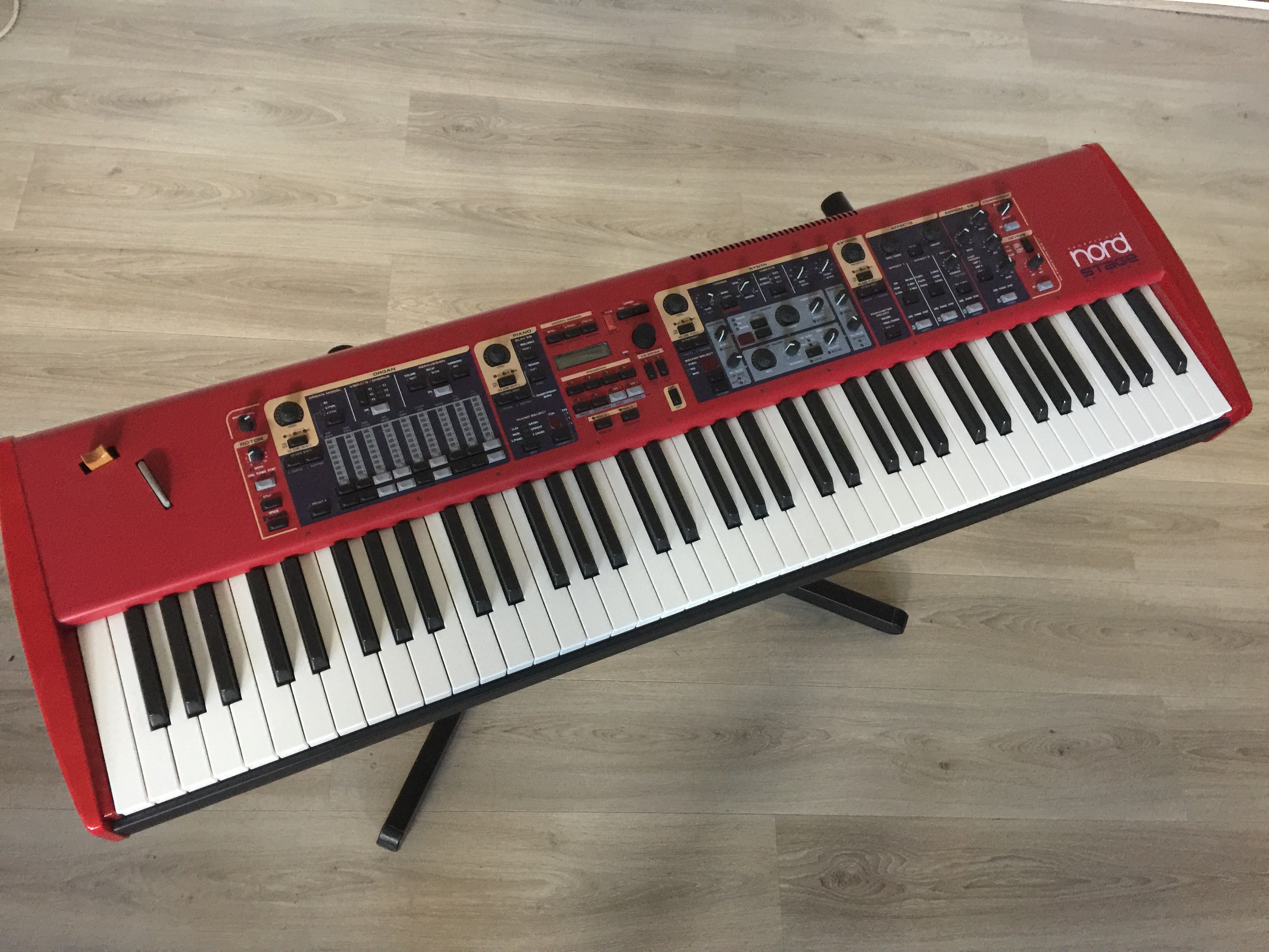 NORD STAGE 76 - Clavia Nord Stage 76 - Audiofanzine
