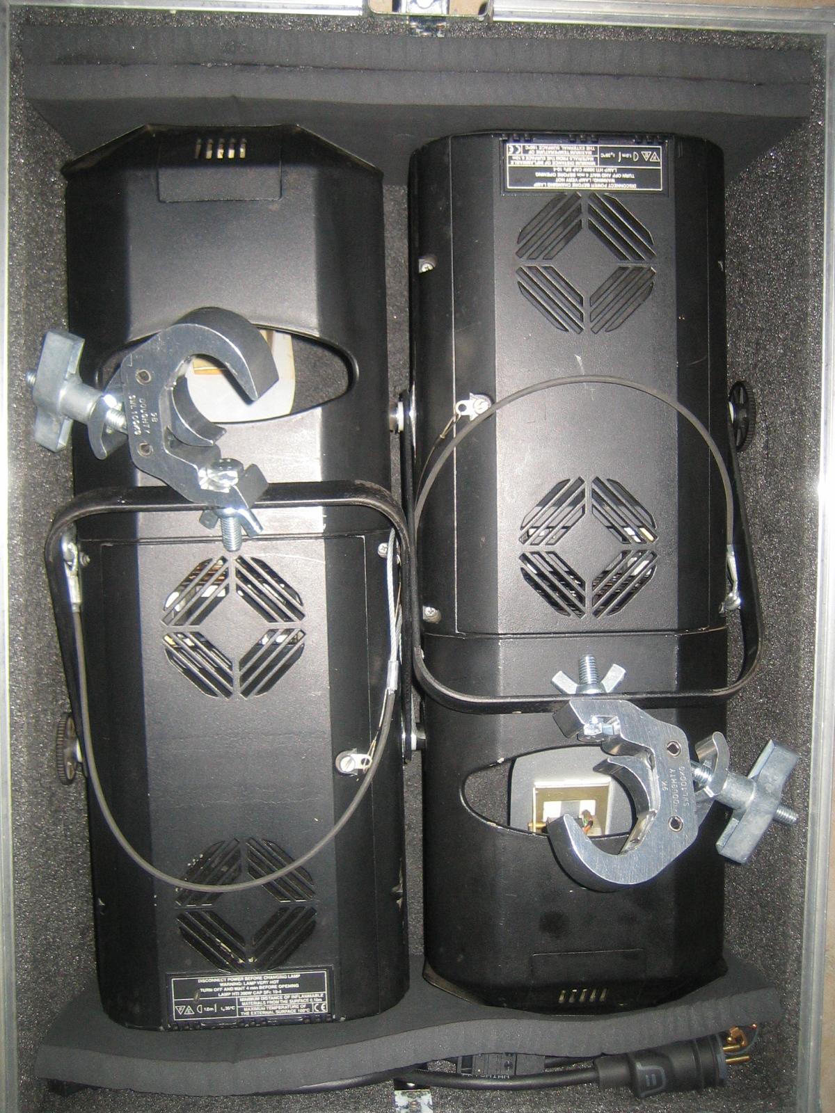 Vends lot de 2 scans Clay Paky (Centre) - Audiofanzine