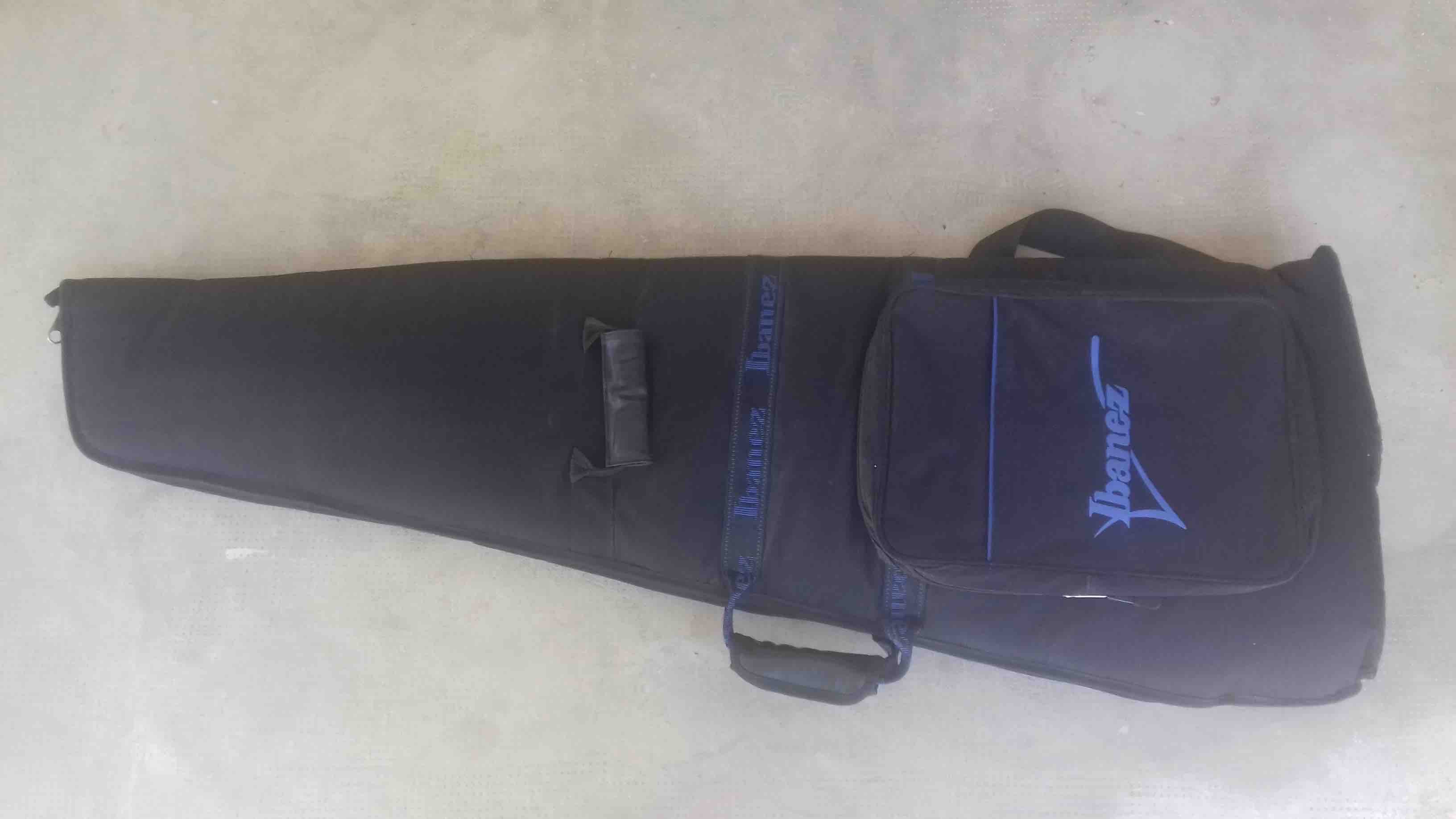 Action V - Cort Action V - Audiofanzine