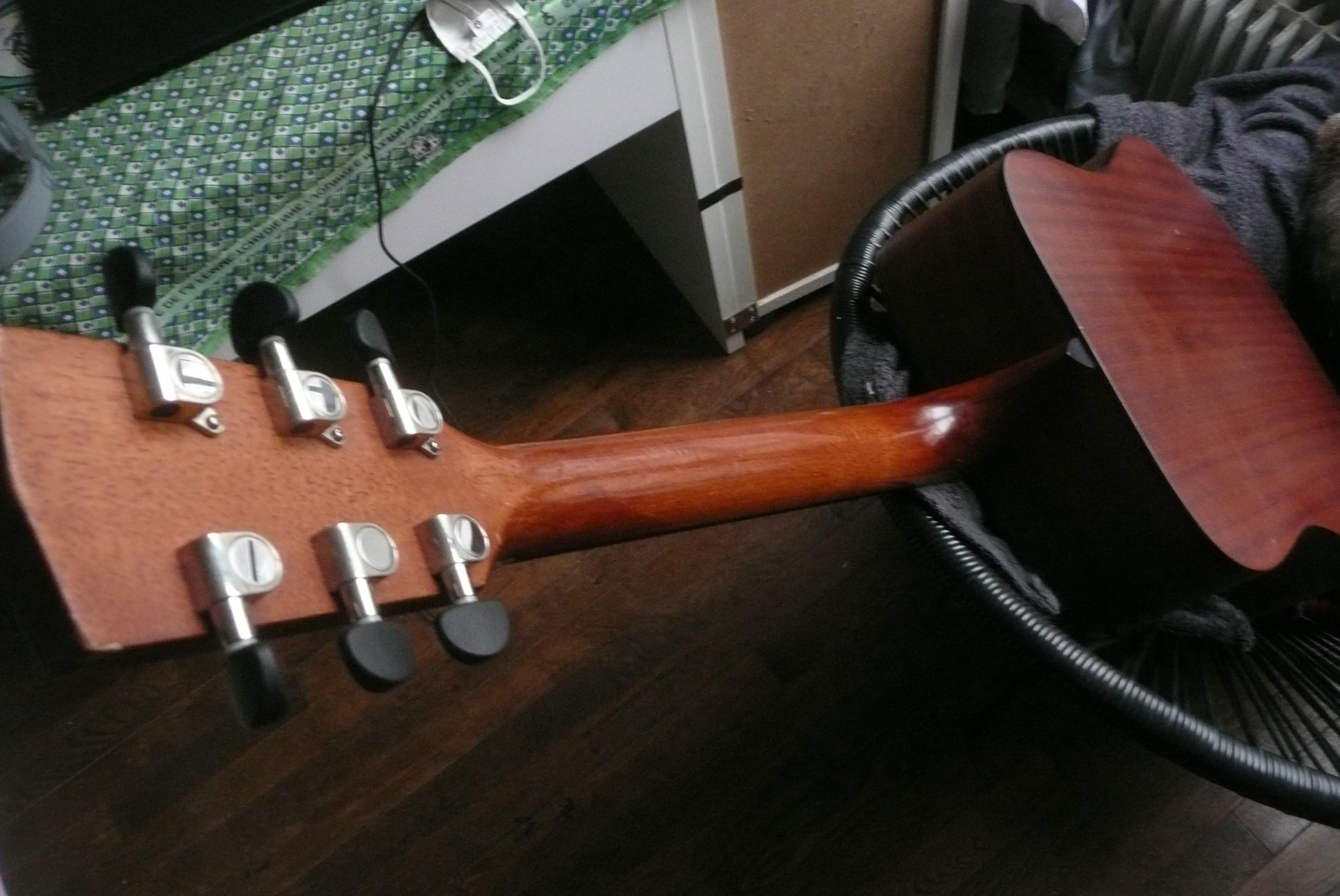 Earth 60 - Cort Earth 60 - Audiofanzine