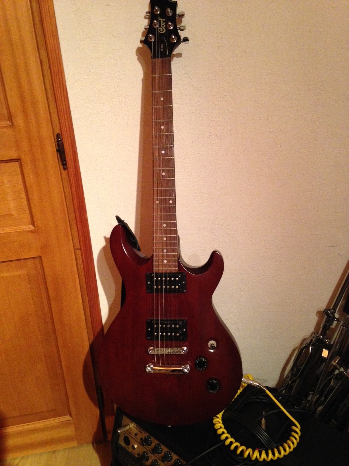 M200 - Cort M200 - Audiofanzine