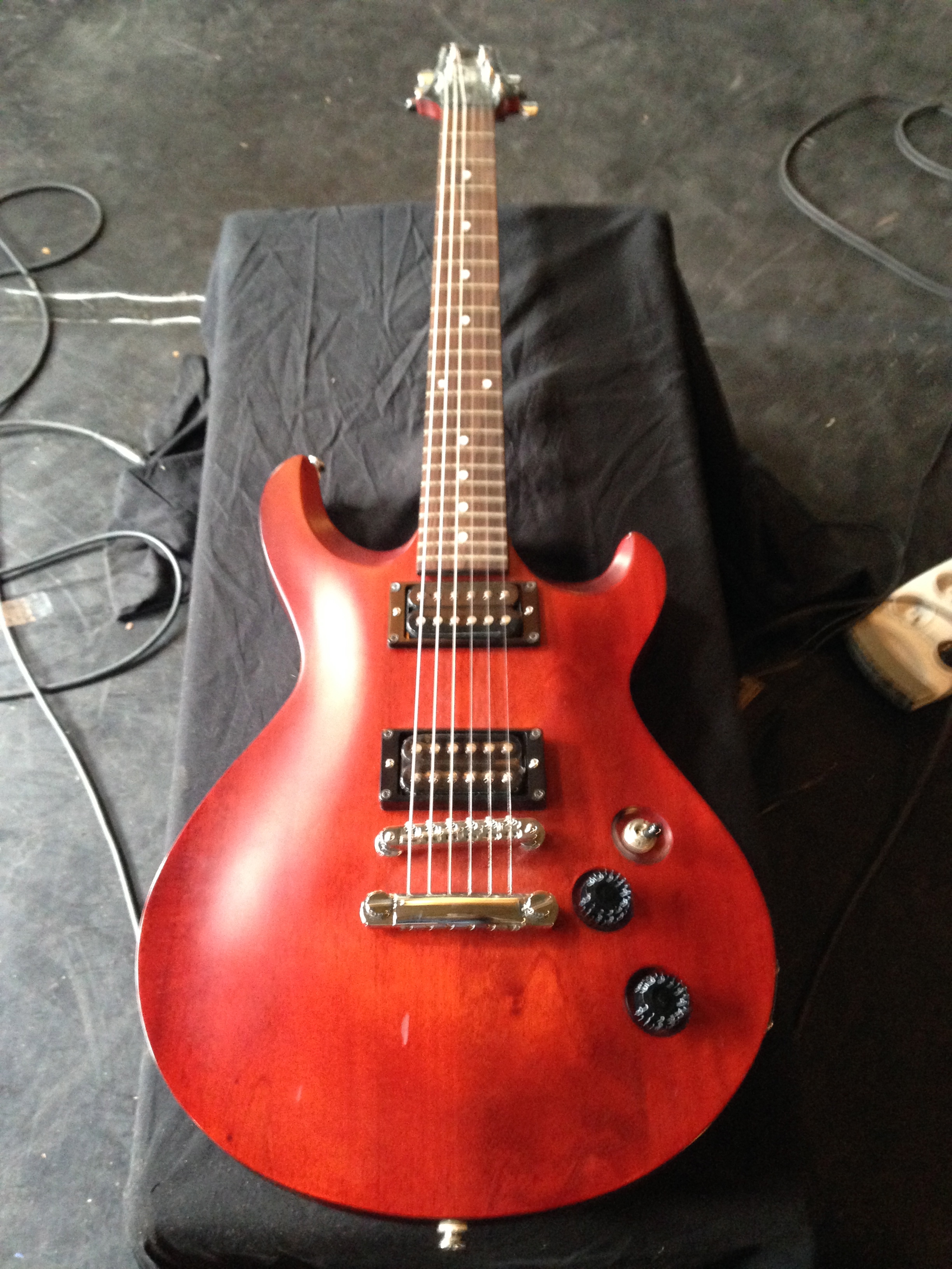 Photo Cort M200 : Cort M200 - Bordeaux Red Metallic (#991378 ...
