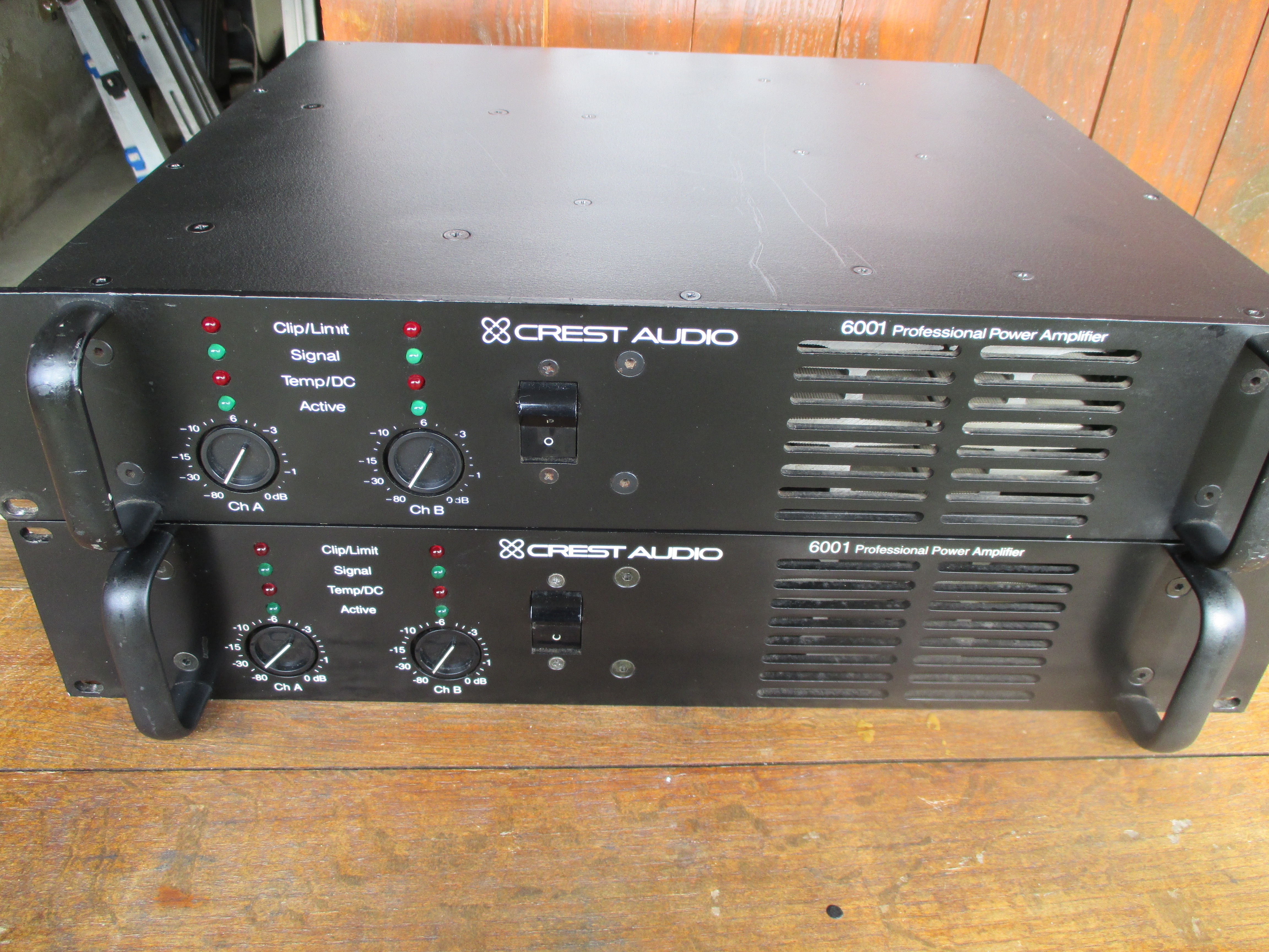 6001 - Crest Audio 6001 - Audiofanzine