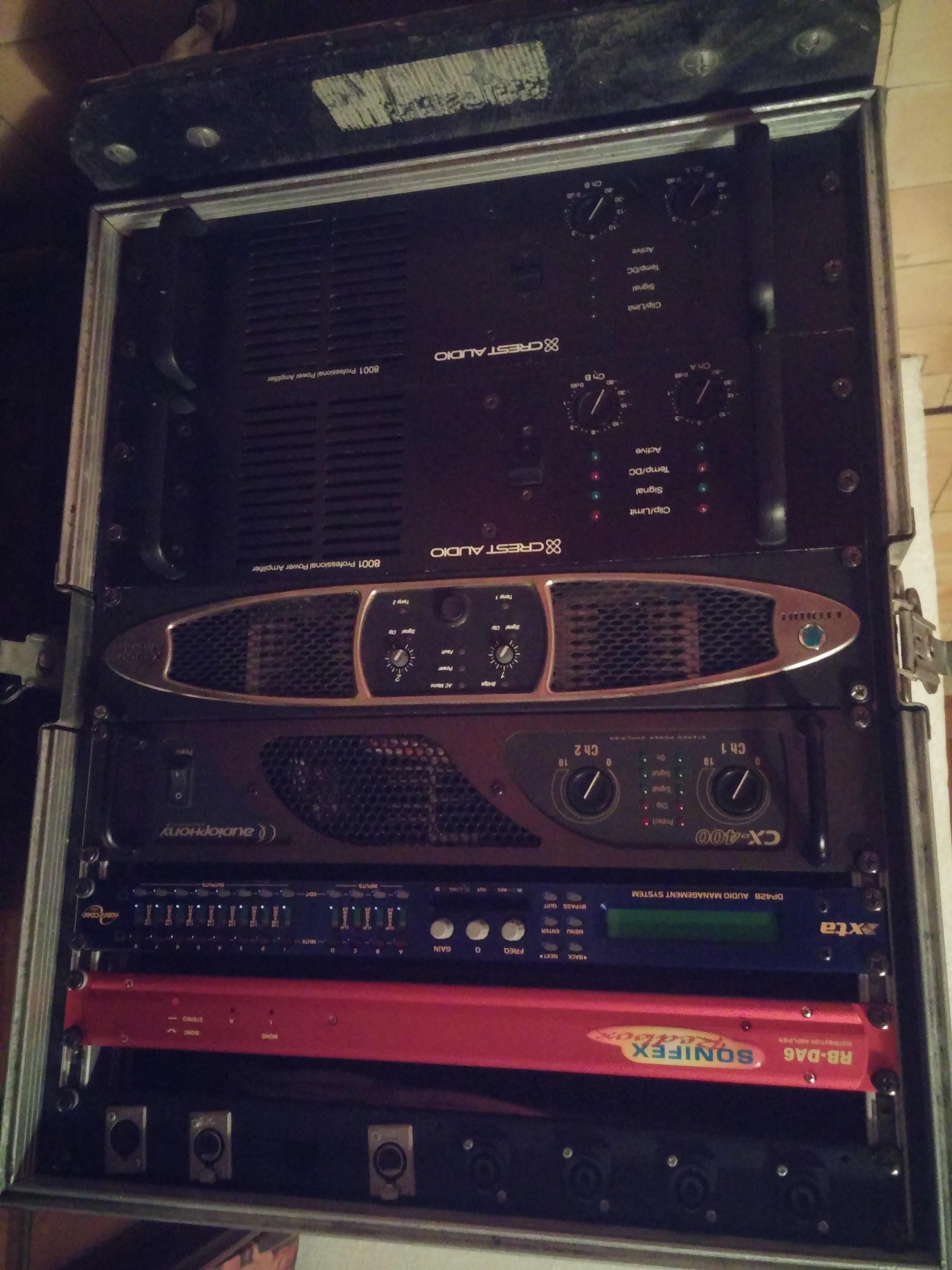 8001 - Crest Audio 8001 - Audiofanzine