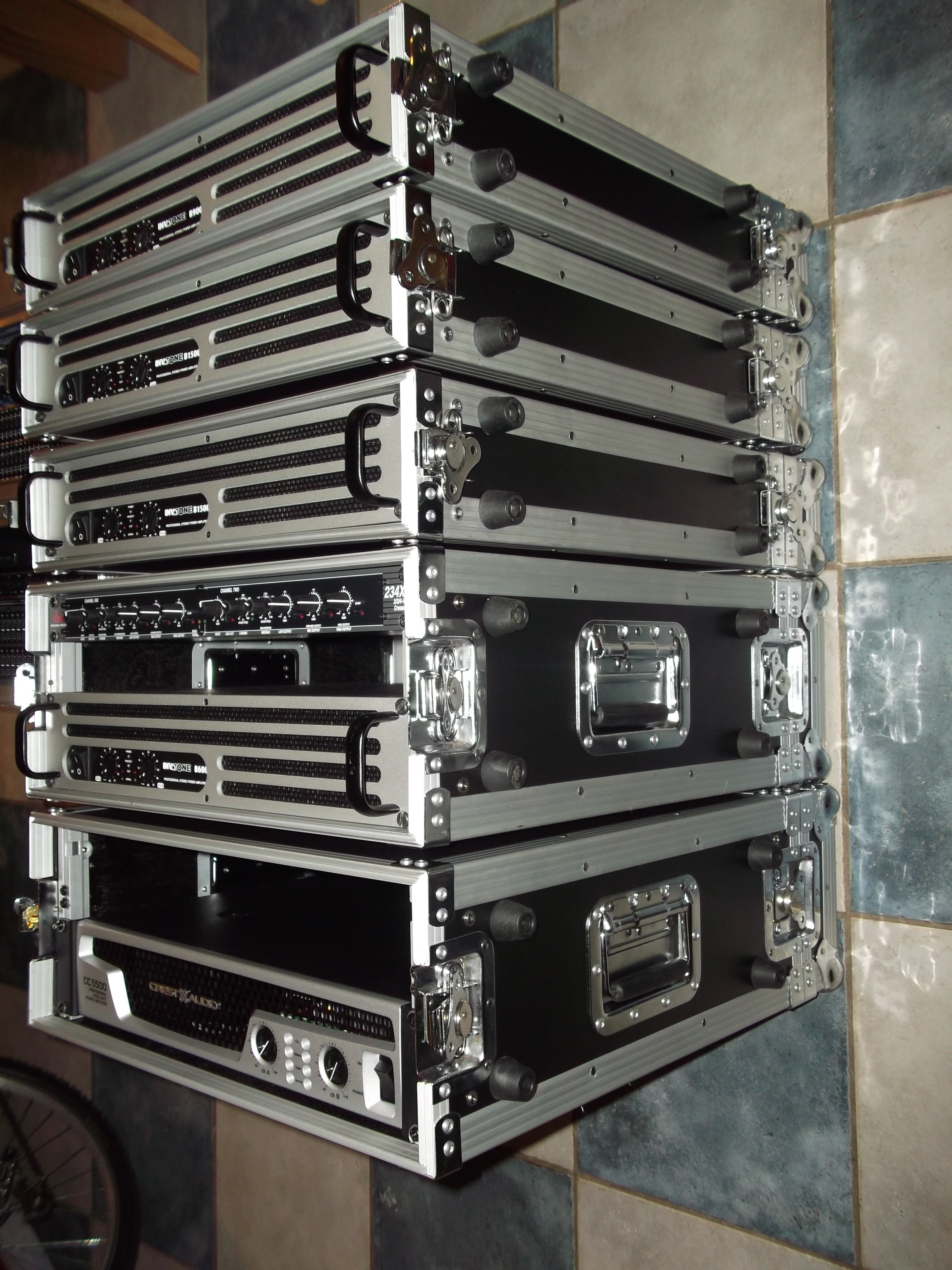 CC 5500 - Crest Audio CC 5500 - Audiofanzine