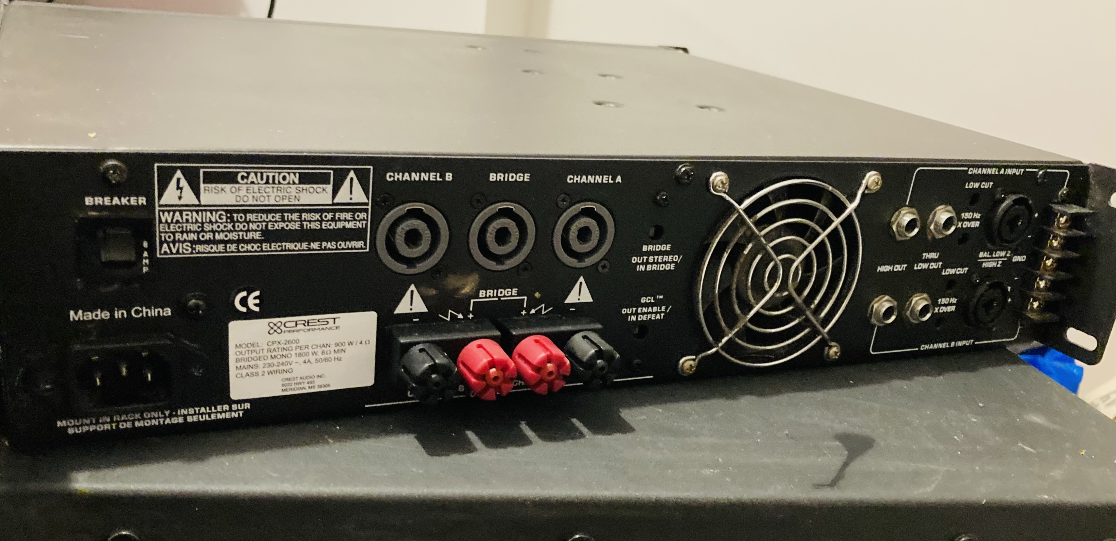 CPX 2600 - Crest Audio CPX 2600 - Audiofanzine