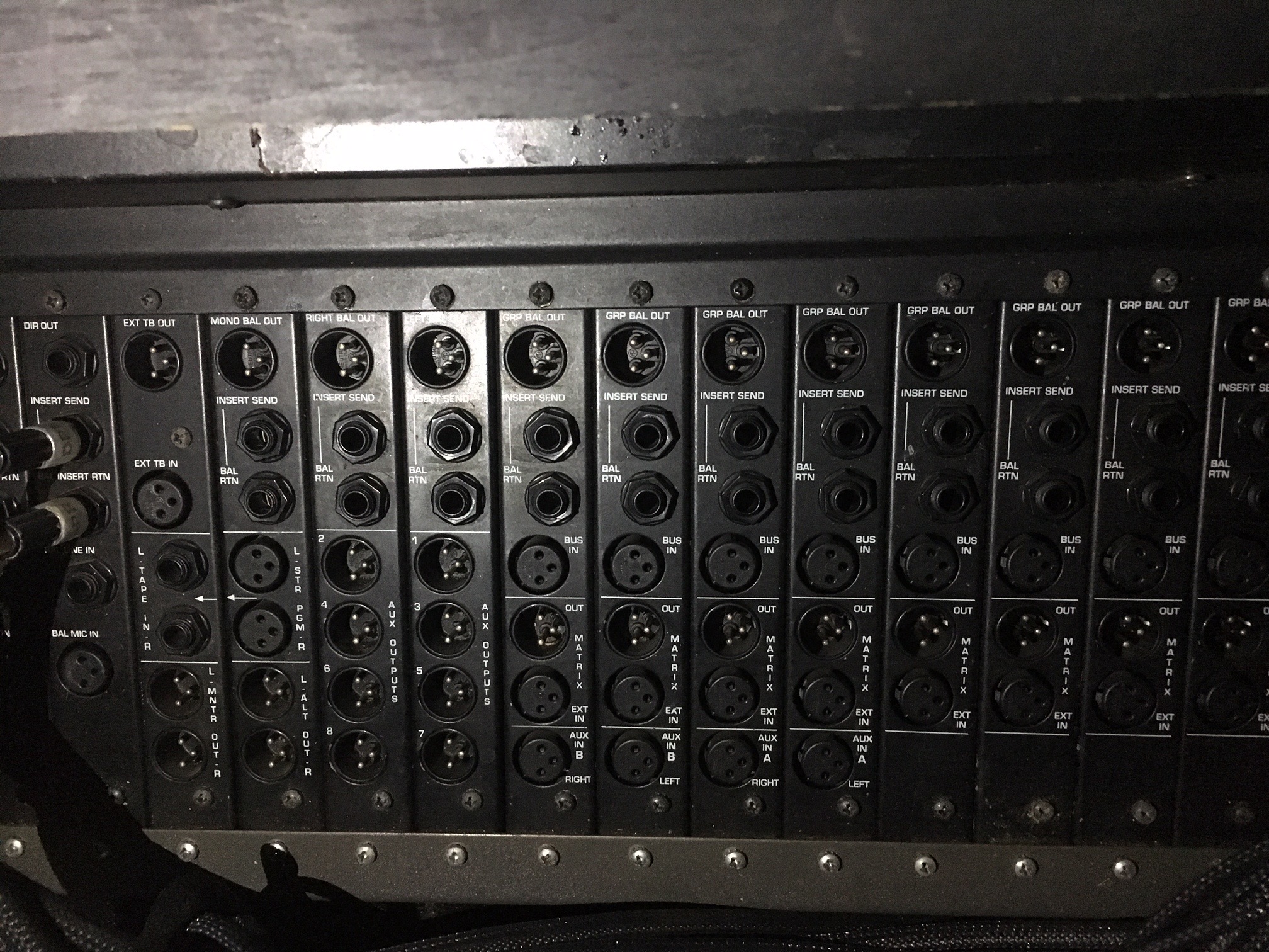 X monitor - Crest Audio X monitor - Audiofanzine