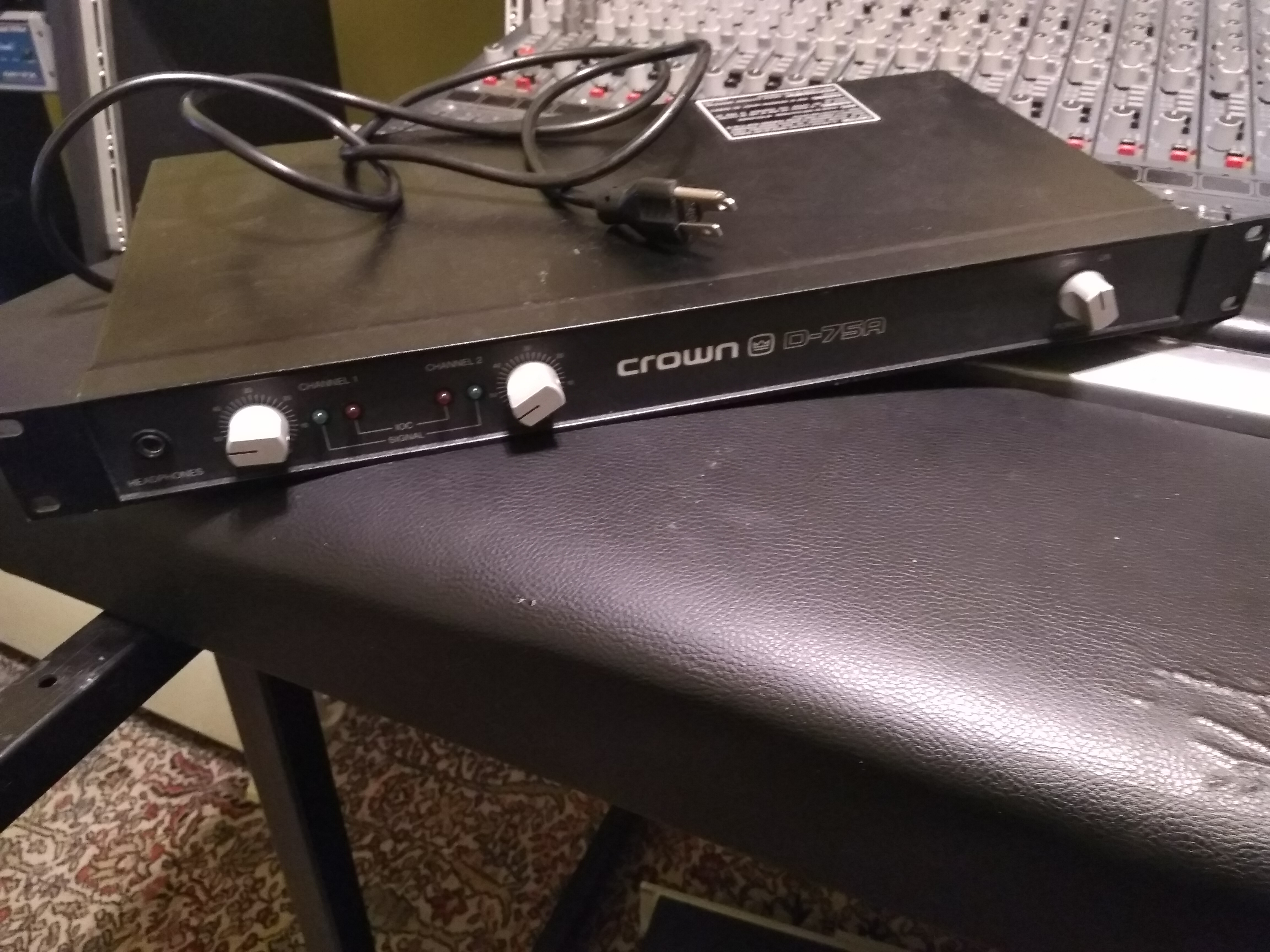 D75 - Crown D75 - Audiofanzine