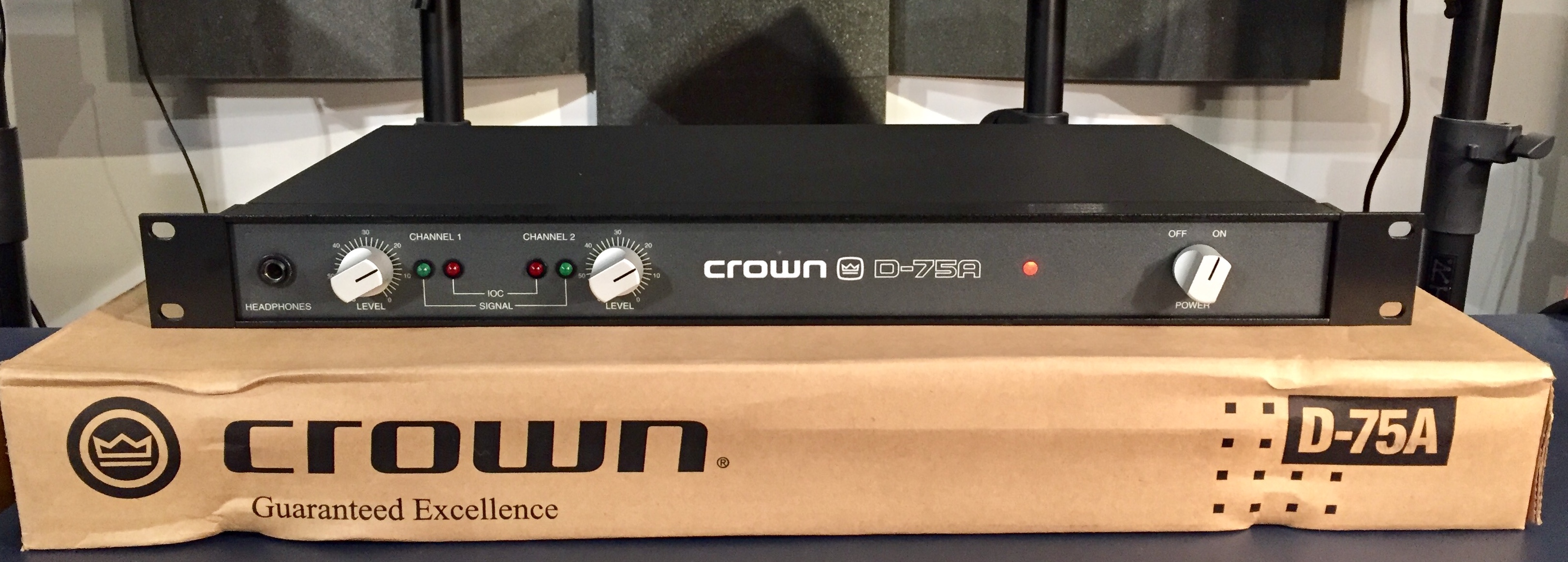 D75A - Crown D75A - Audiofanzine