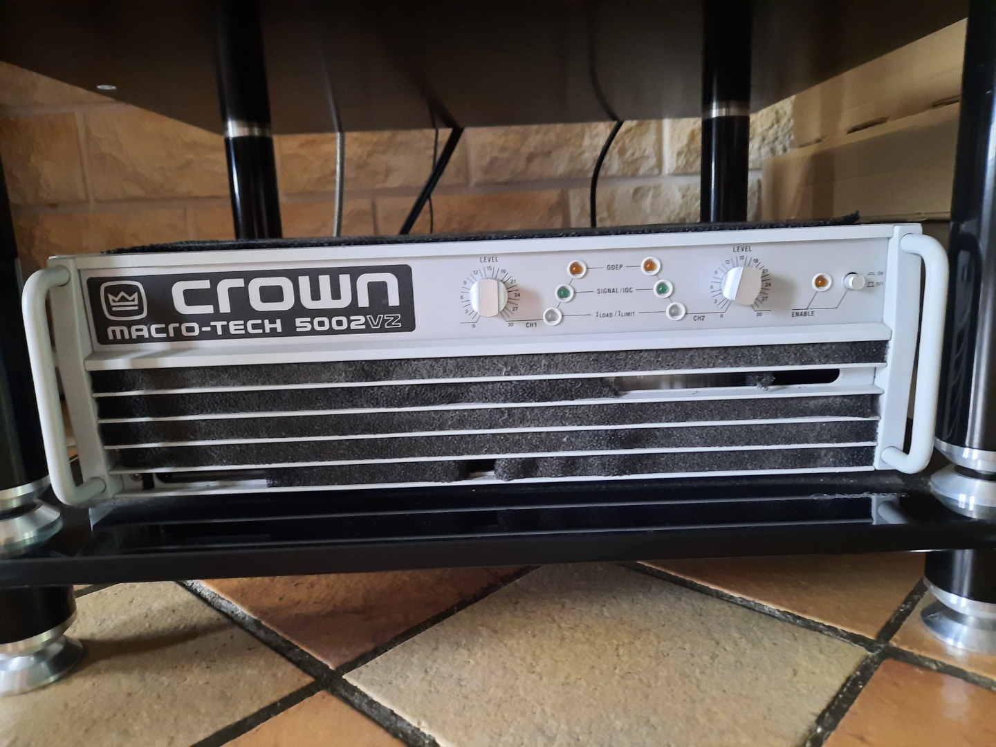 MA 5002 VZ - Crown MA 5002 VZ - Audiofanzine