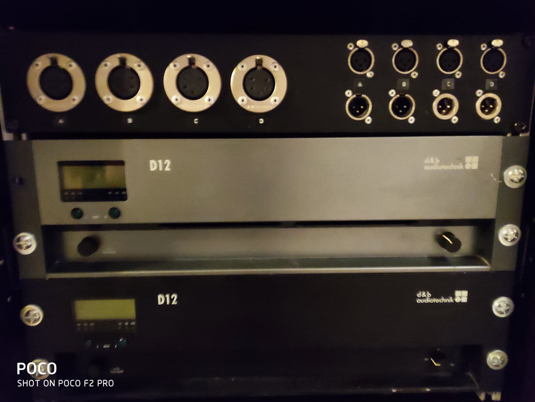 D12 - d&b audiotechnik D12 - Audiofanzine