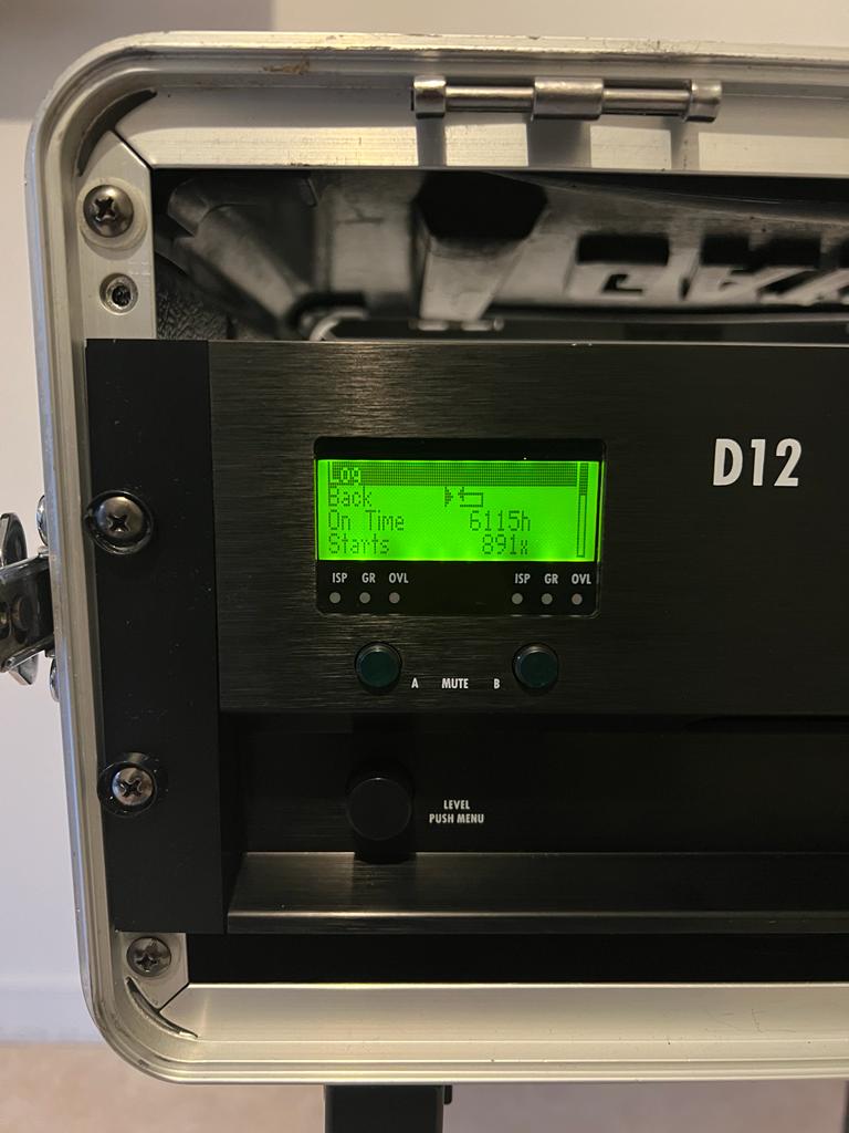 D12 - d&b audiotechnik D12 - Audiofanzine