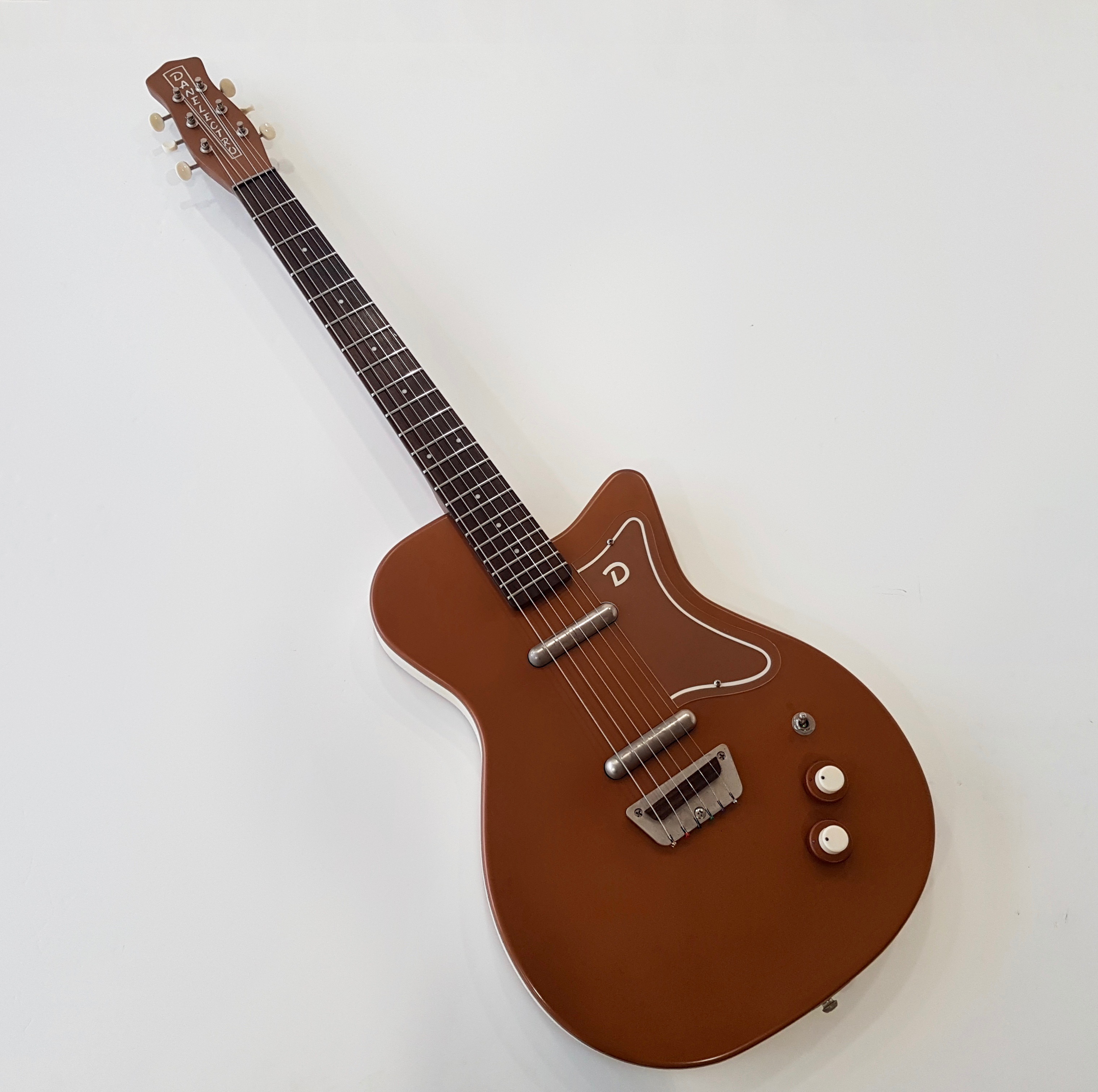 56-U2 - Danelectro 56-U2 - Audiofanzine