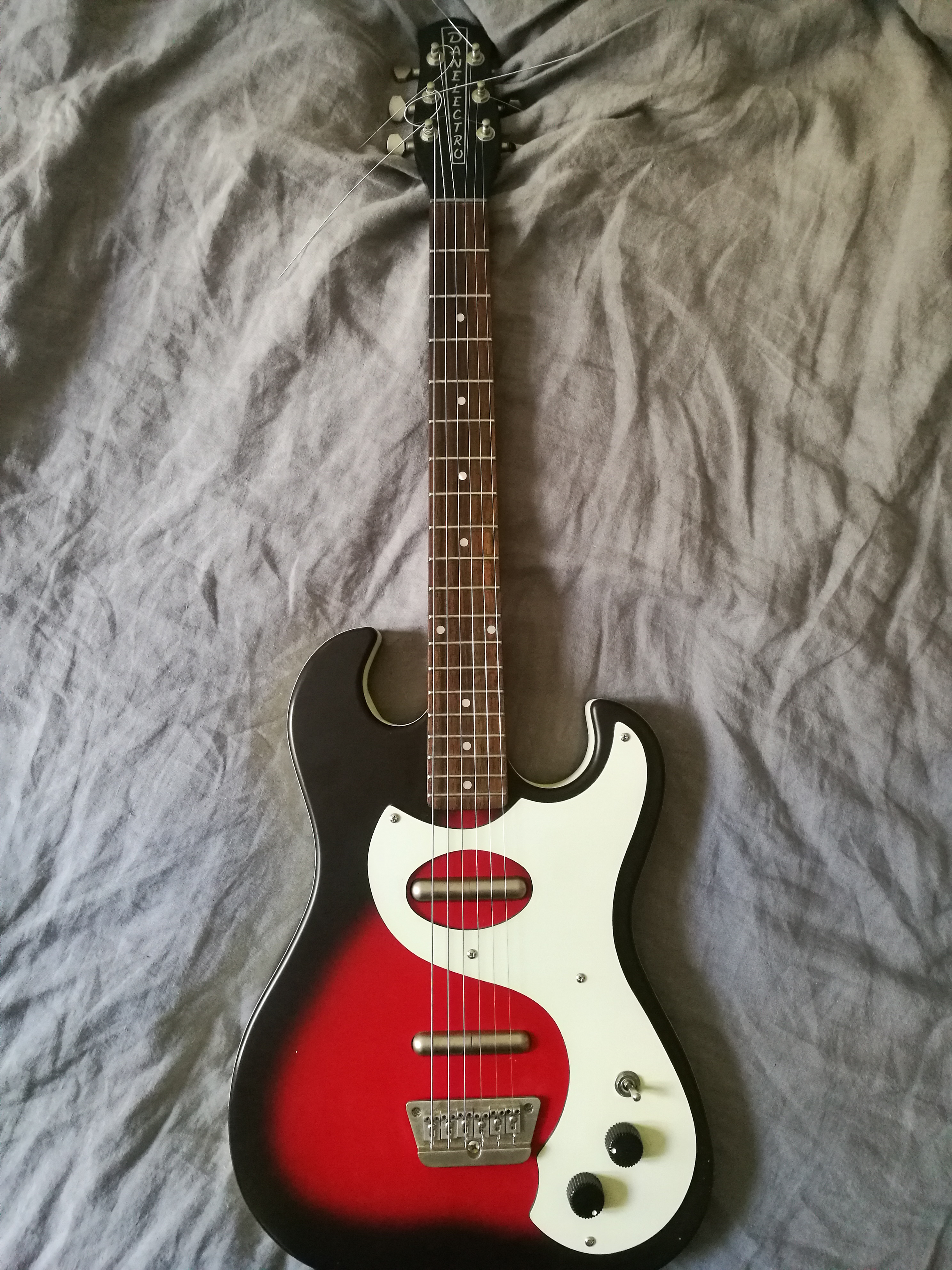 Dano 63 - Danelectro Dano 63 - Audiofanzine