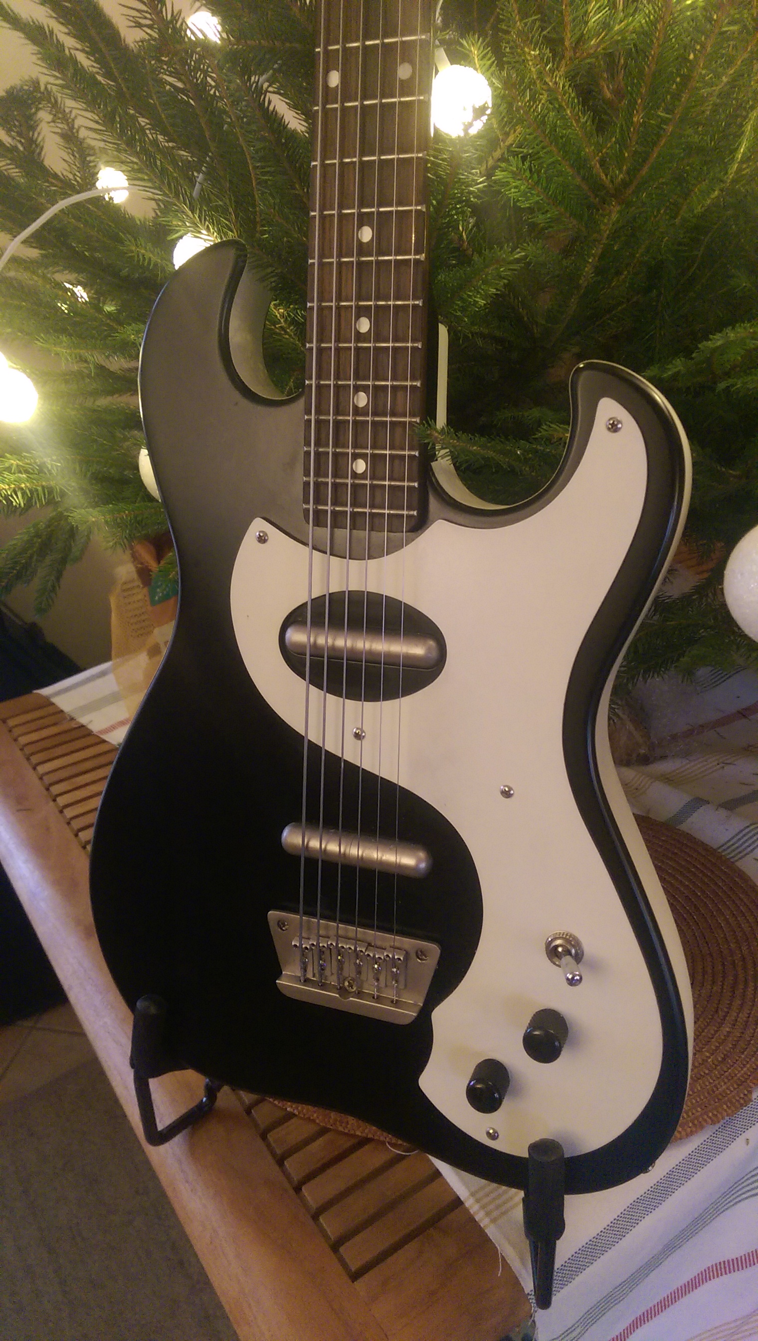 Dano '63 Baritone - Danelectro Dano '63 Baritone - Audiofanzine