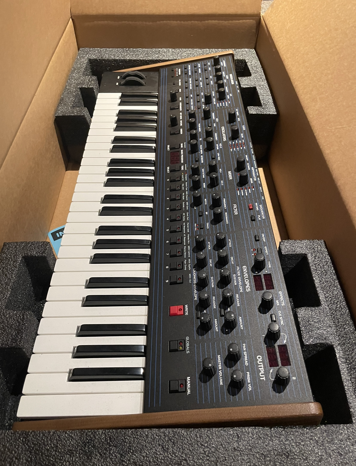 OB-6 - Dave Smith Instruments OB-6 - Audiofanzine