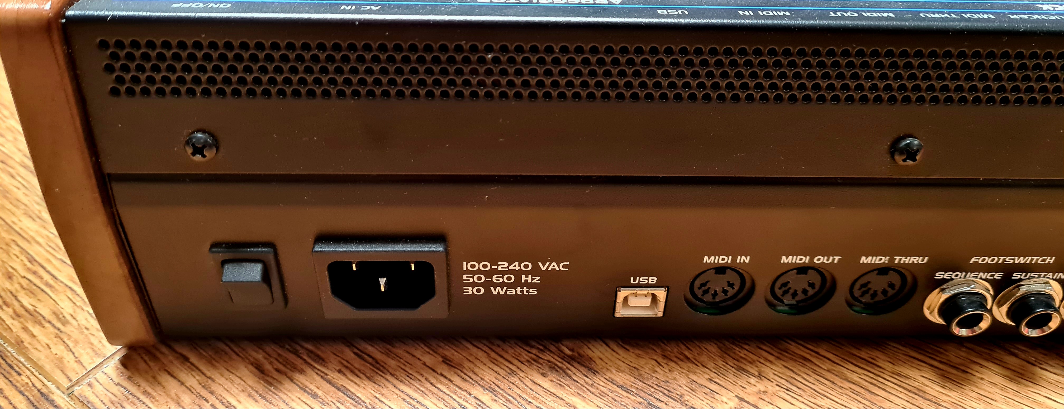 OB-6 Desktop - Dave Smith Instruments OB-6 Desktop - Audiofanzine