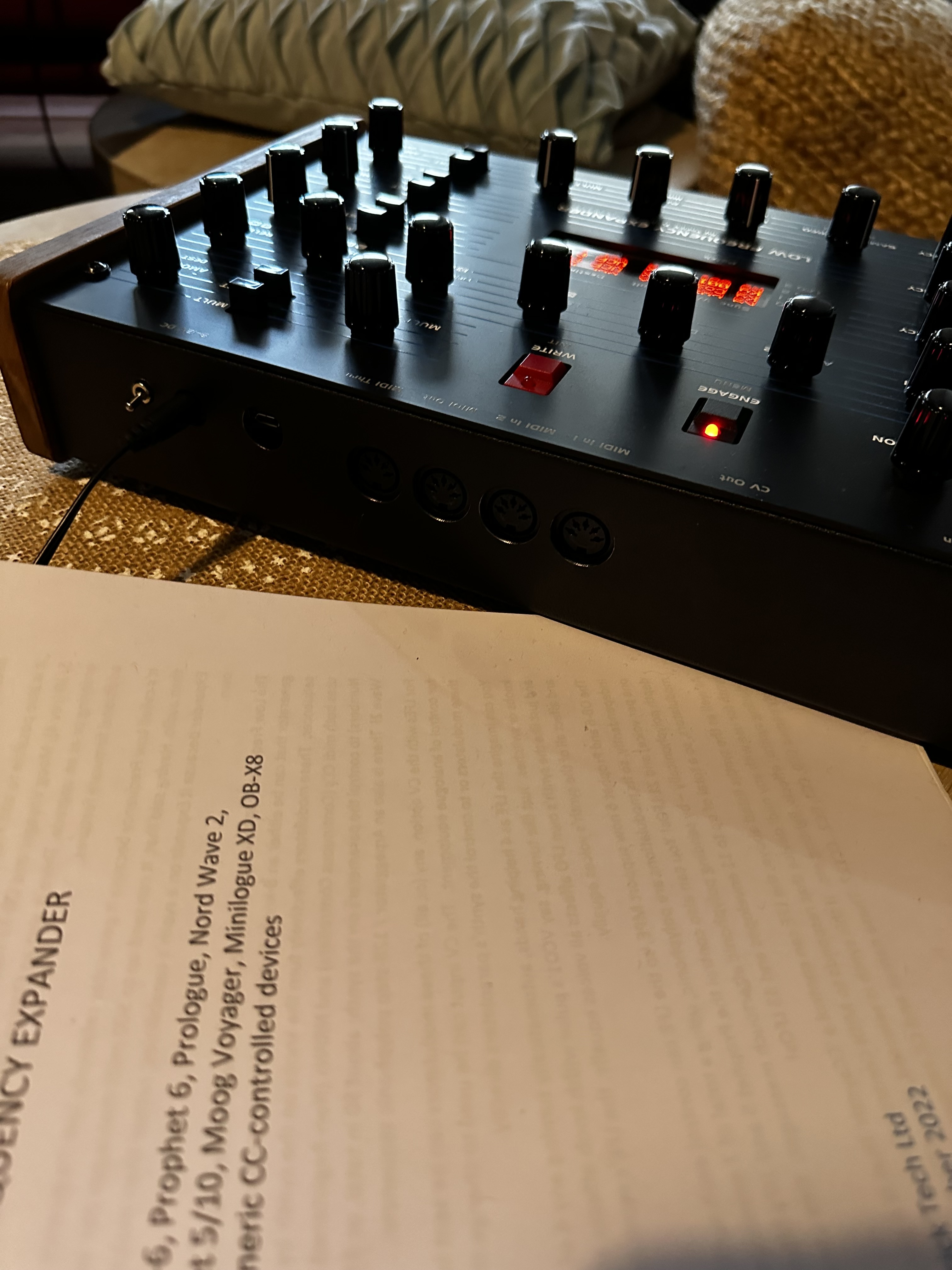 OB-6 Desktop - Dave Smith Instruments OB-6 Desktop - Audiofanzine