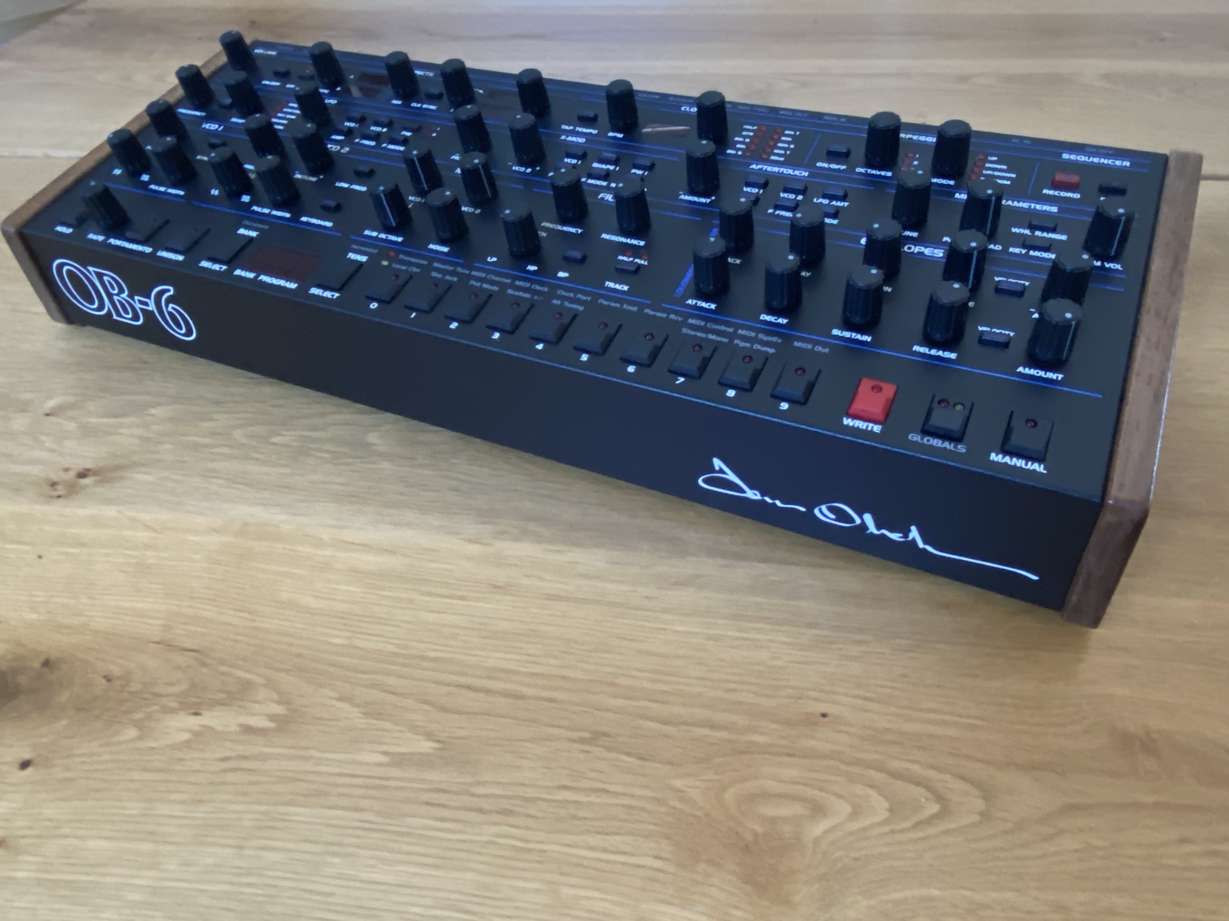 OB-6 Desktop - Dave Smith Instruments OB-6 Desktop - Audiofanzine