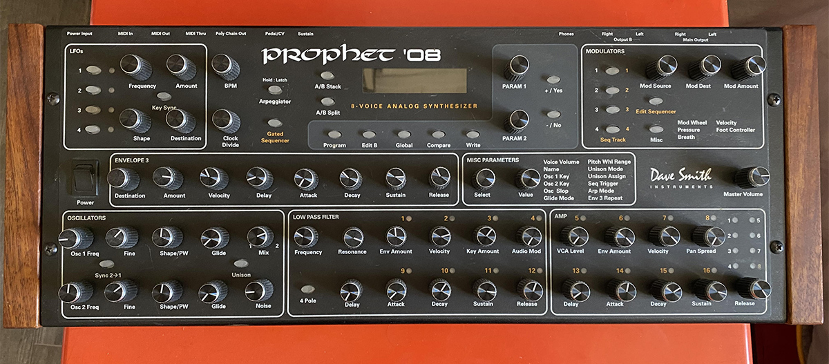 Prophet '08 Desktop Dave Smith Instruments - Audiofanzine